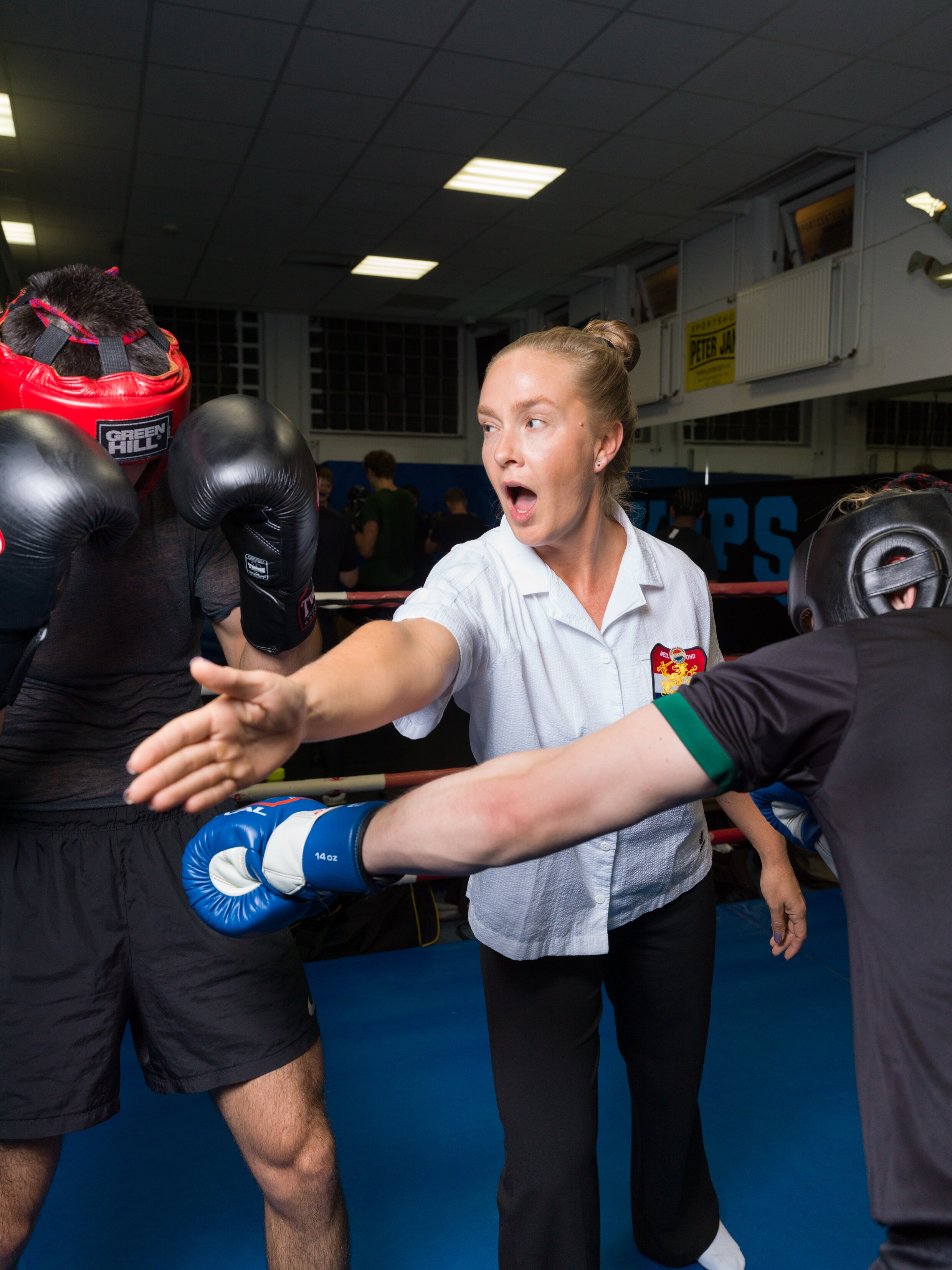 Een amateurscheids krijgt heel wat voor z’n kiezen: ‘Ik moest zo’n ...