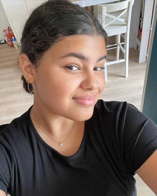 Wat doen tieners op hun telefoon? Raya (16): ‘Het pesten in de klas ...