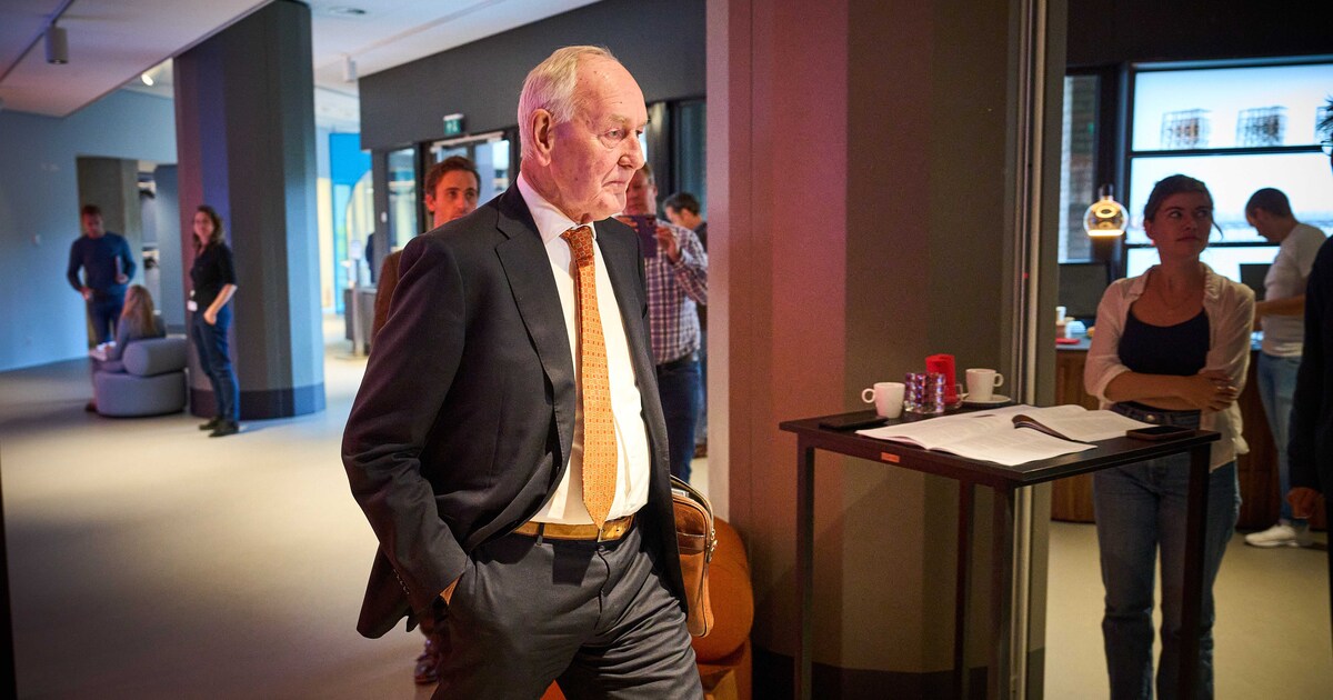 Johan Remkes weet iedereen in het gelid te krijgen. ‘Hij straalt uit ...