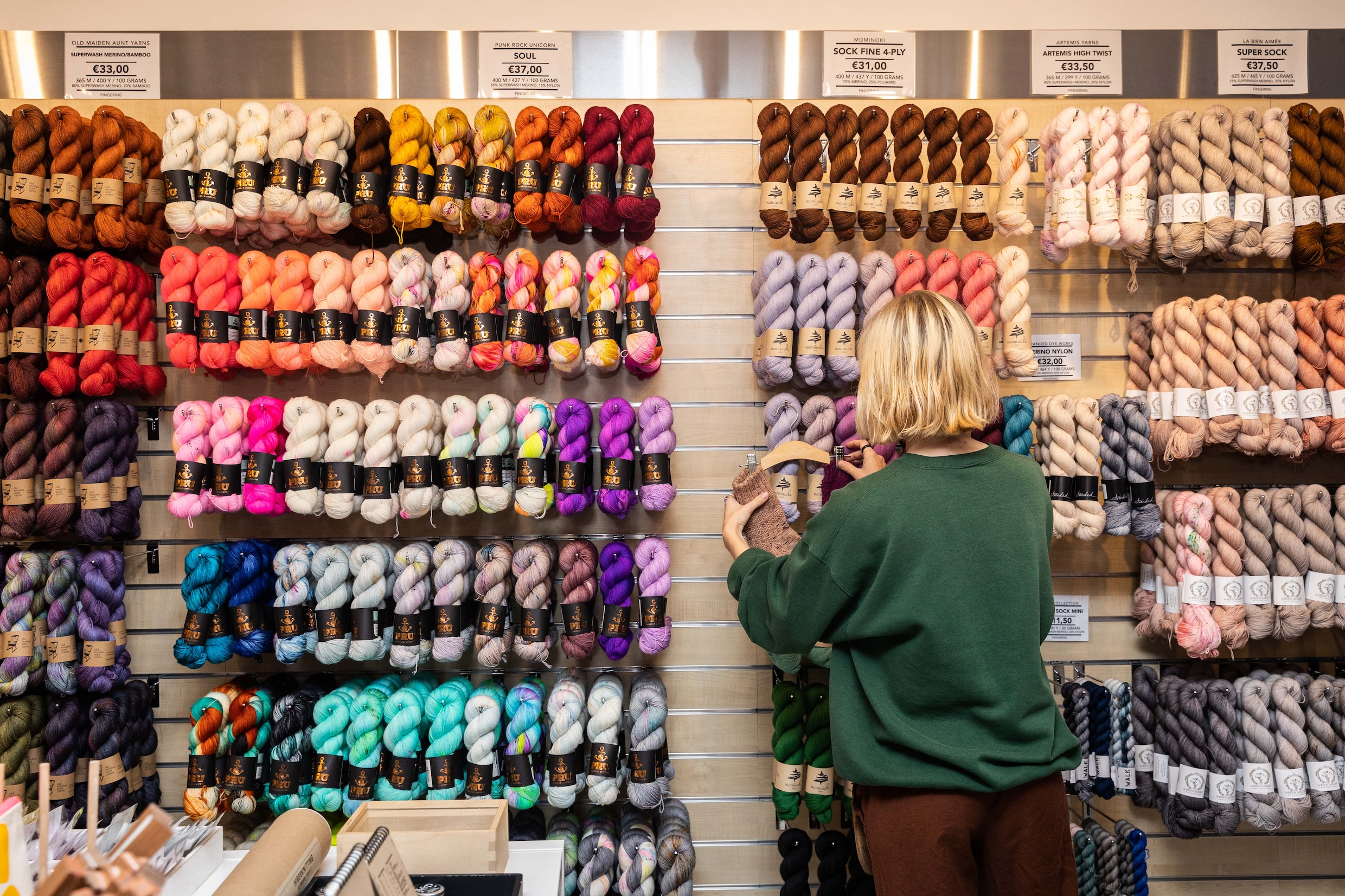 Van hobby naar het brei-imperium Stephen & Penelope: ‘Een winkel voor jonge breiers was er nog ...