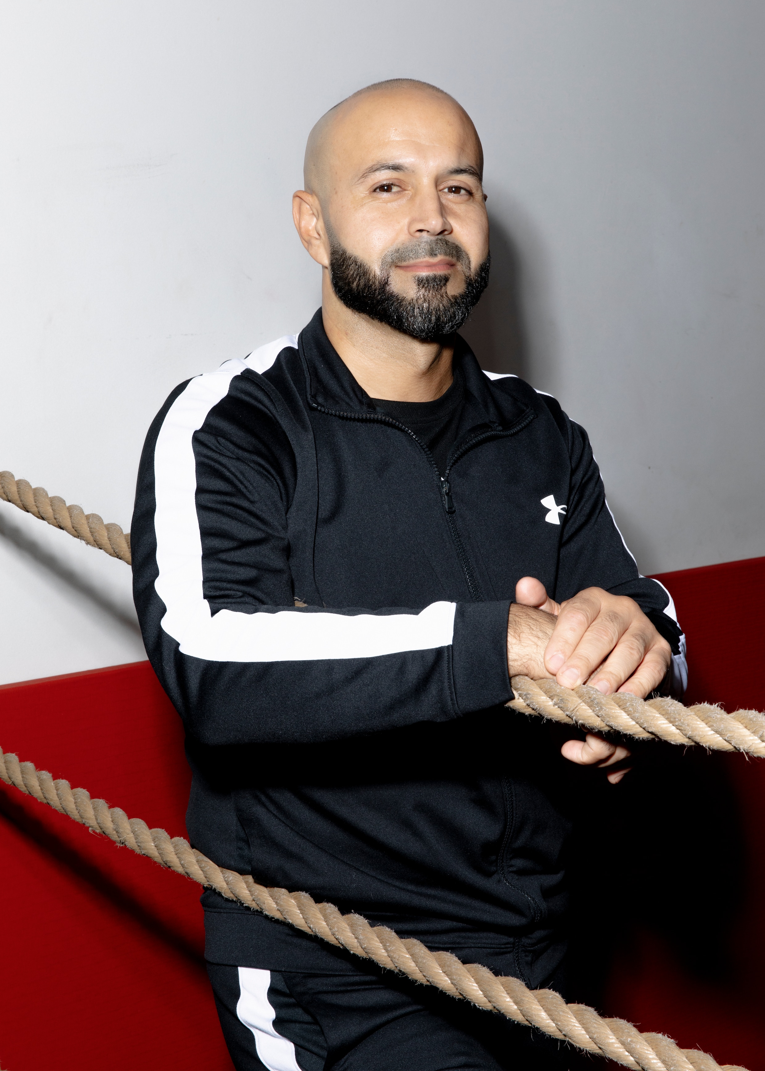 Kickbokstrainer Kamal Chabrani spant kort geding aan: ‘De gemeente laat ...