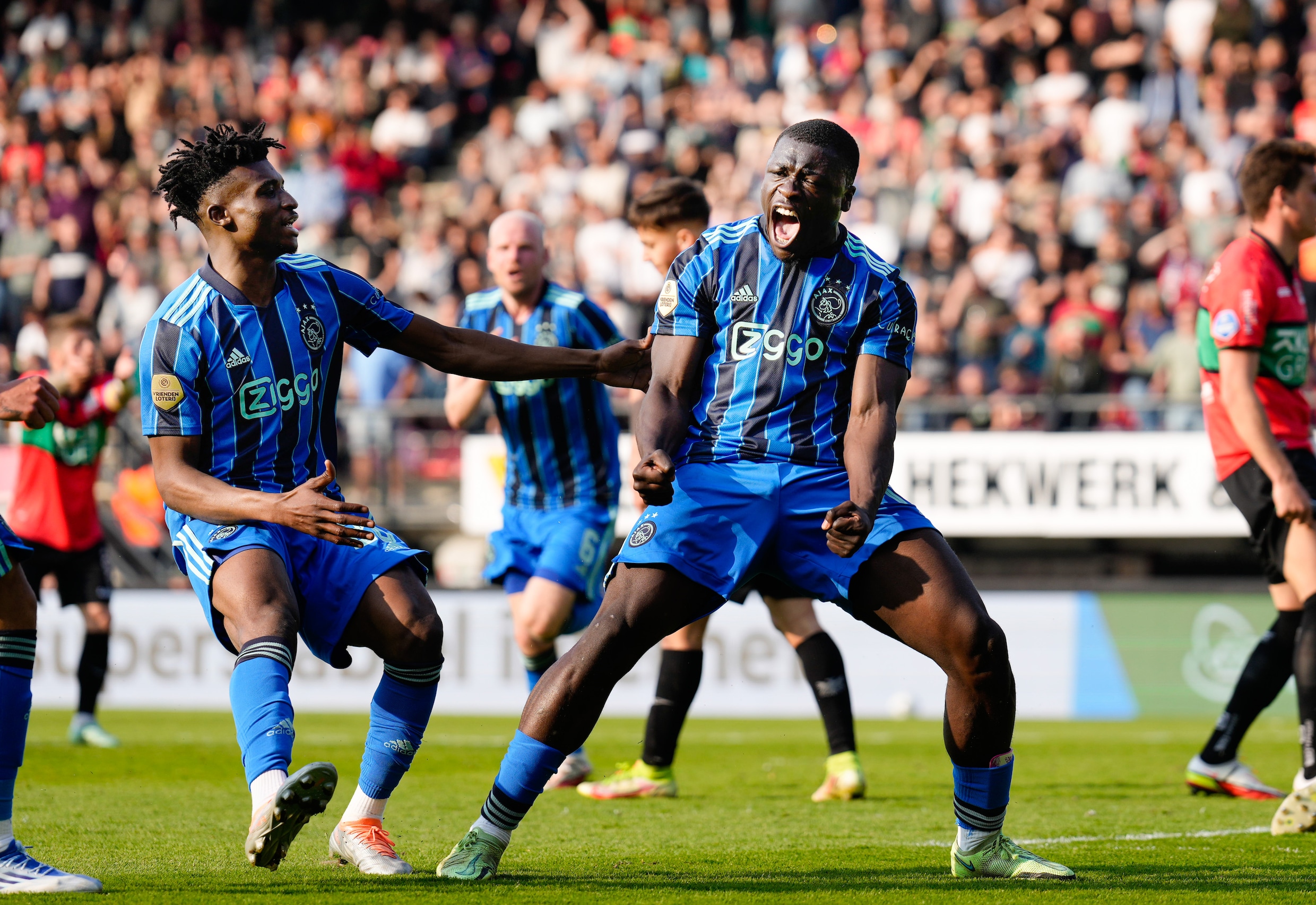 Kudus versus Brobbey: de sierlijke optie, of de kortste weg naar het ...