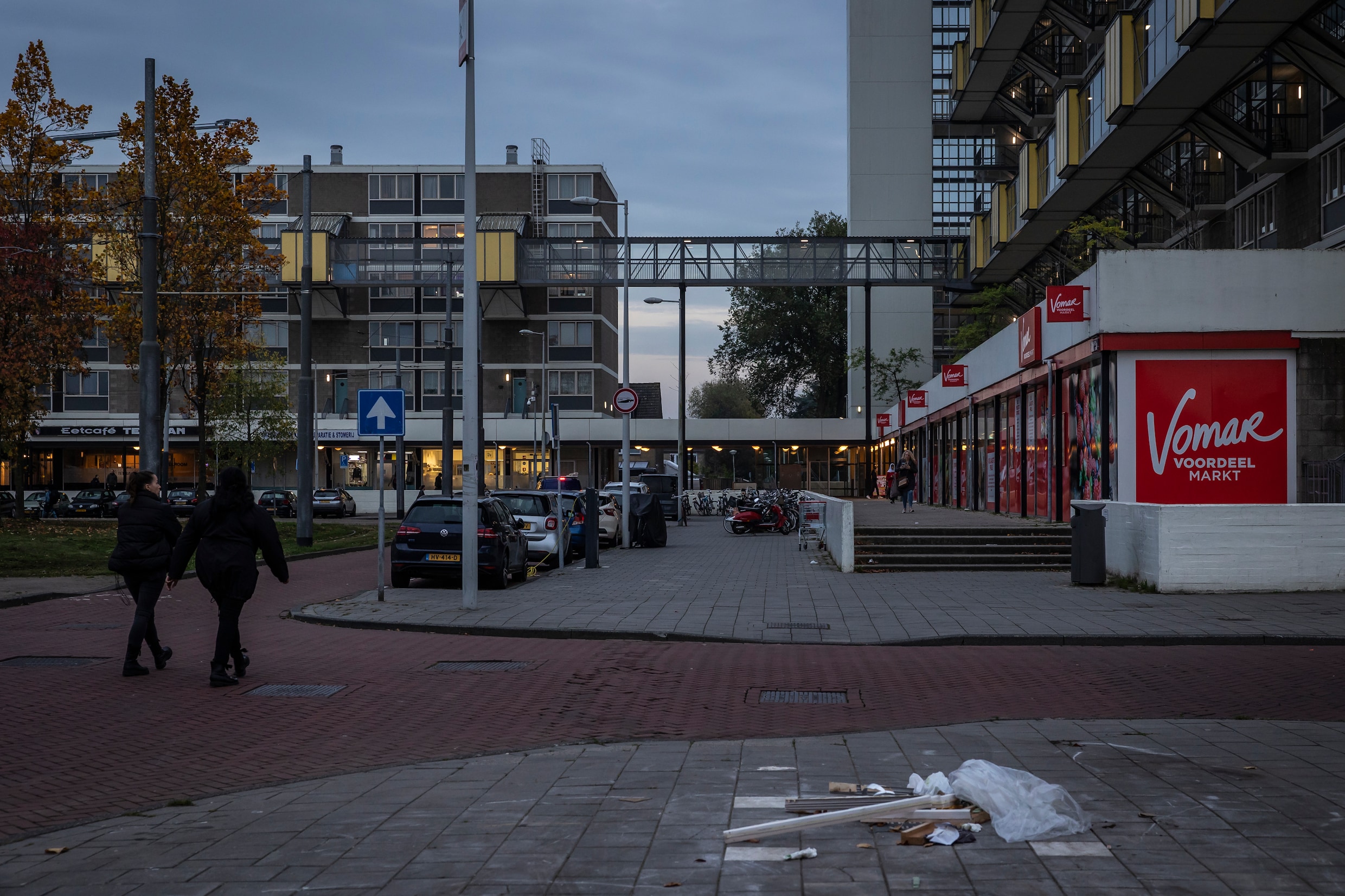 Osdorp is een hotspot voor onruststokers: ‘Ze hebben schijt aan ...