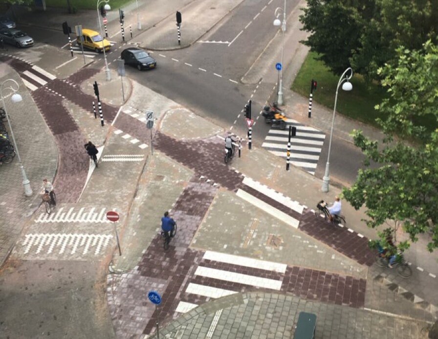 Tom Egbers wordt horendol van dit kruispunt in Zuid: ‘Een onbegrijpelijke wirwar’ | Het Parool