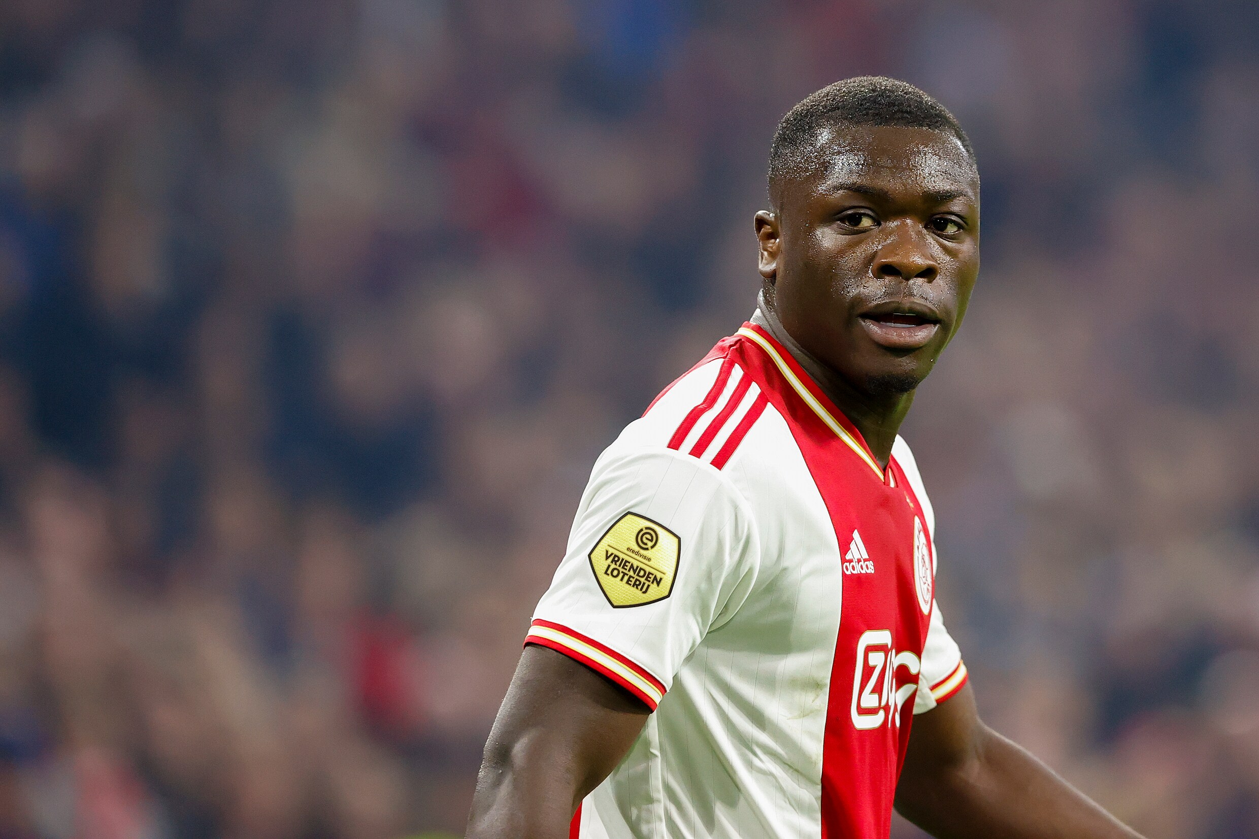 Ajax wint na dramatische start oefenduel met 5-4 van FC Volendam | Het ...