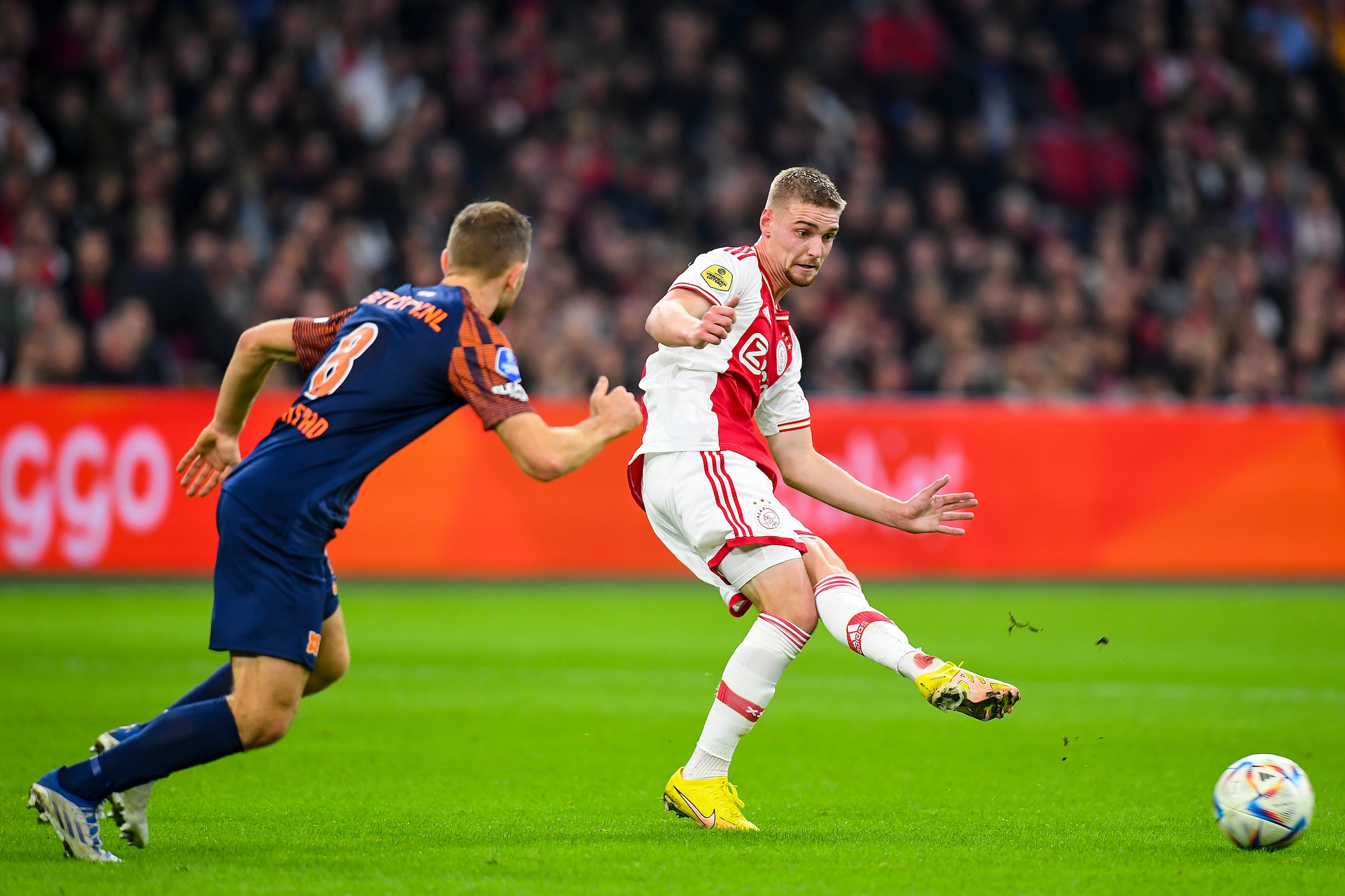 Kenneth Taylor en Xavi Simons: deze spelers neemt Louis van Gaal mee ...