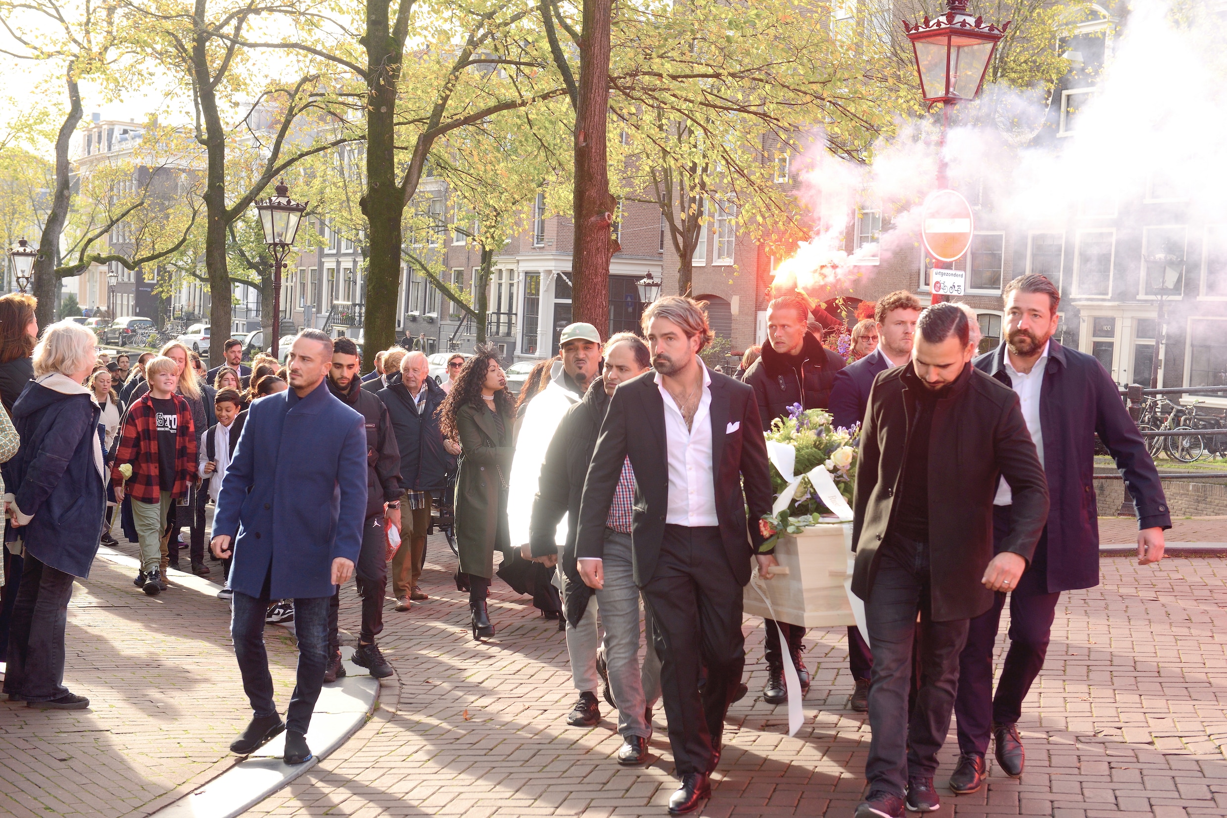Sociale knuffelbeer Felix Mulder (1986-2022) was de oudste en langste ...