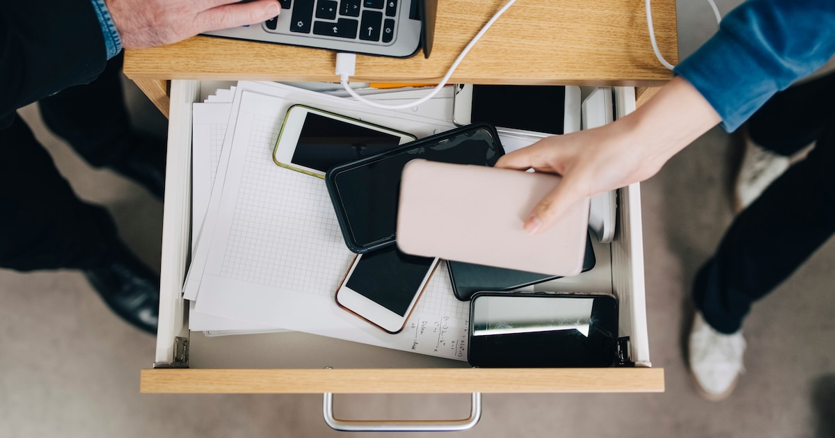 CDA bepleit verbod mobieltje in klas basis- en middelbare school | Het Parool