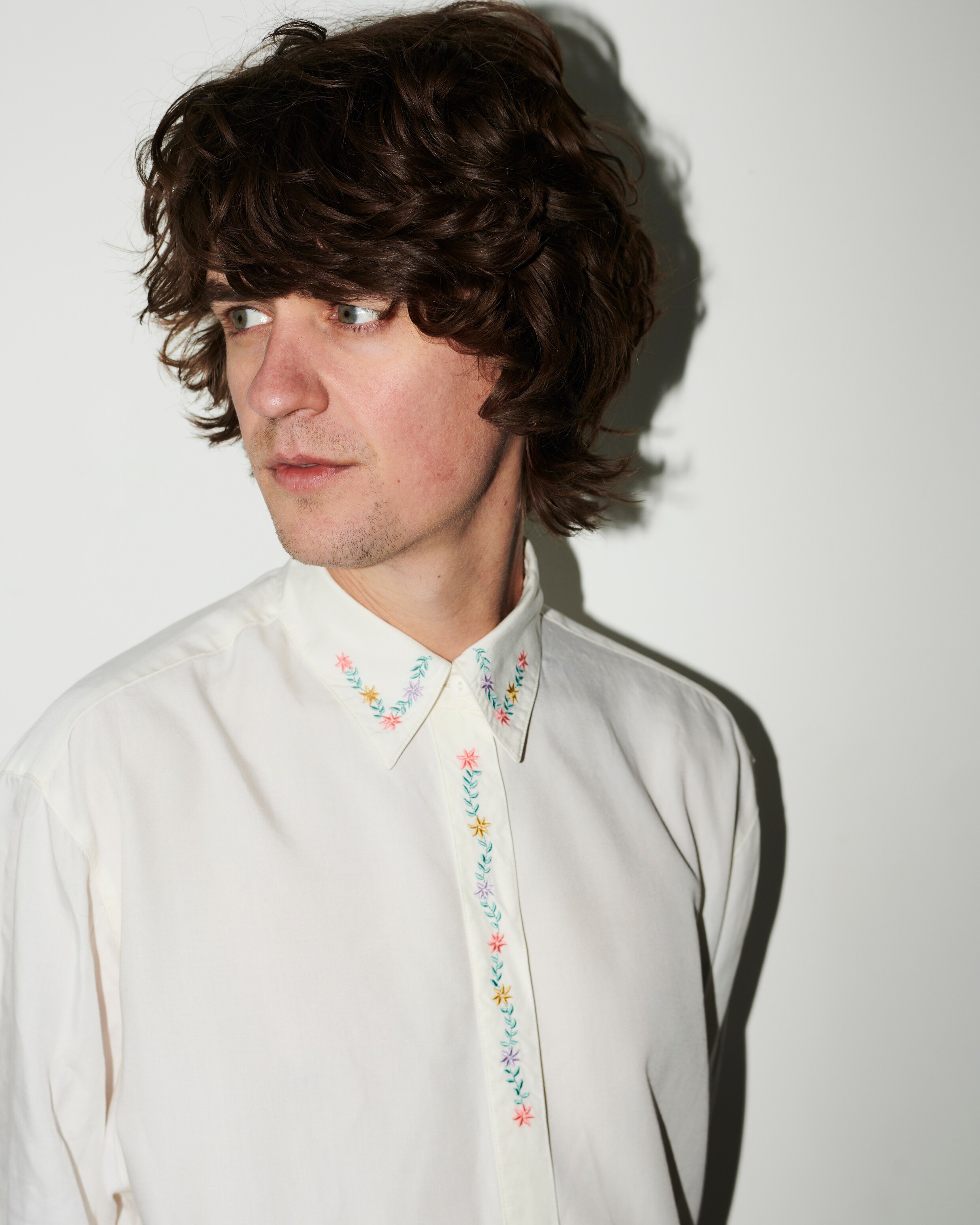 Deze vijf platen neemt singer-songwriter Midas mee naar een Onbewoond ...