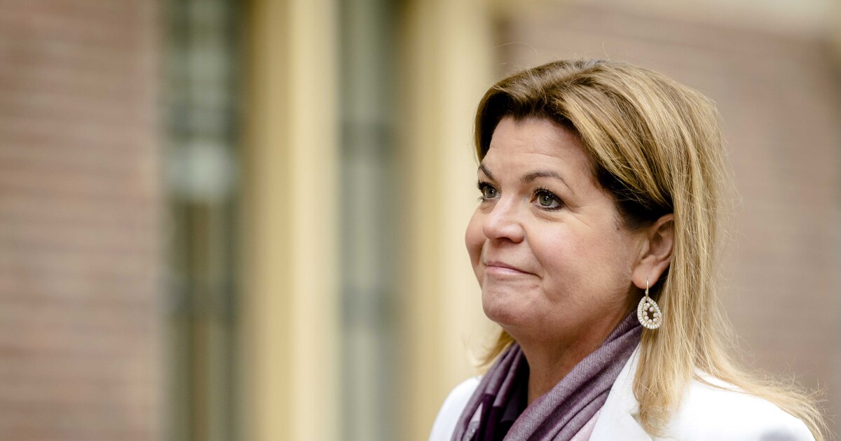 Minister Van der Wal over bedreigingen: ‘Als een van de kinderen wil ...