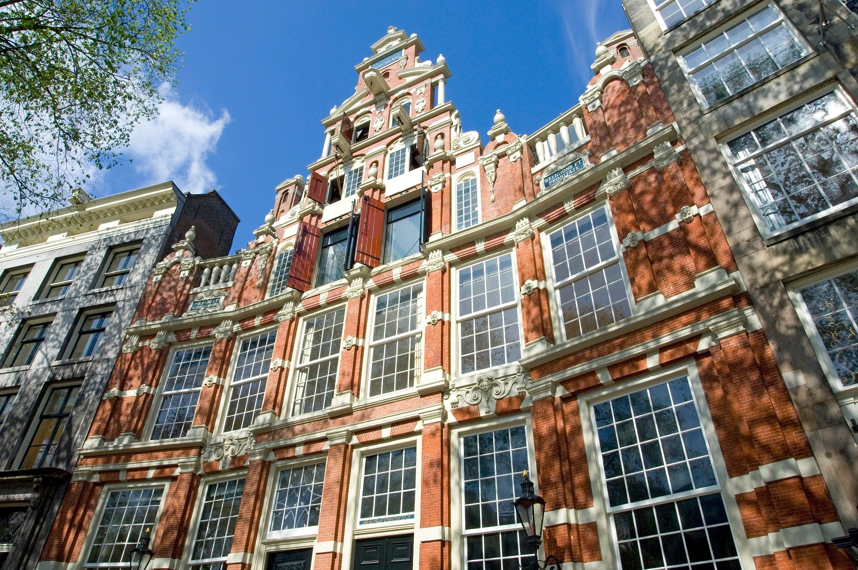 Het Amsterdam van acteur Thijs Boermans: ‘Cora is de beste broodjeszaak ...