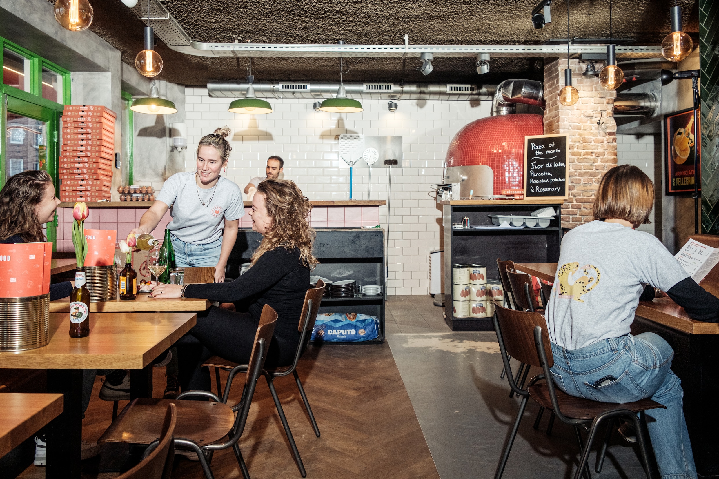 Het is terrassenweer: 8 nieuwe tentjes in Amsterdam met een terras | Het Parool