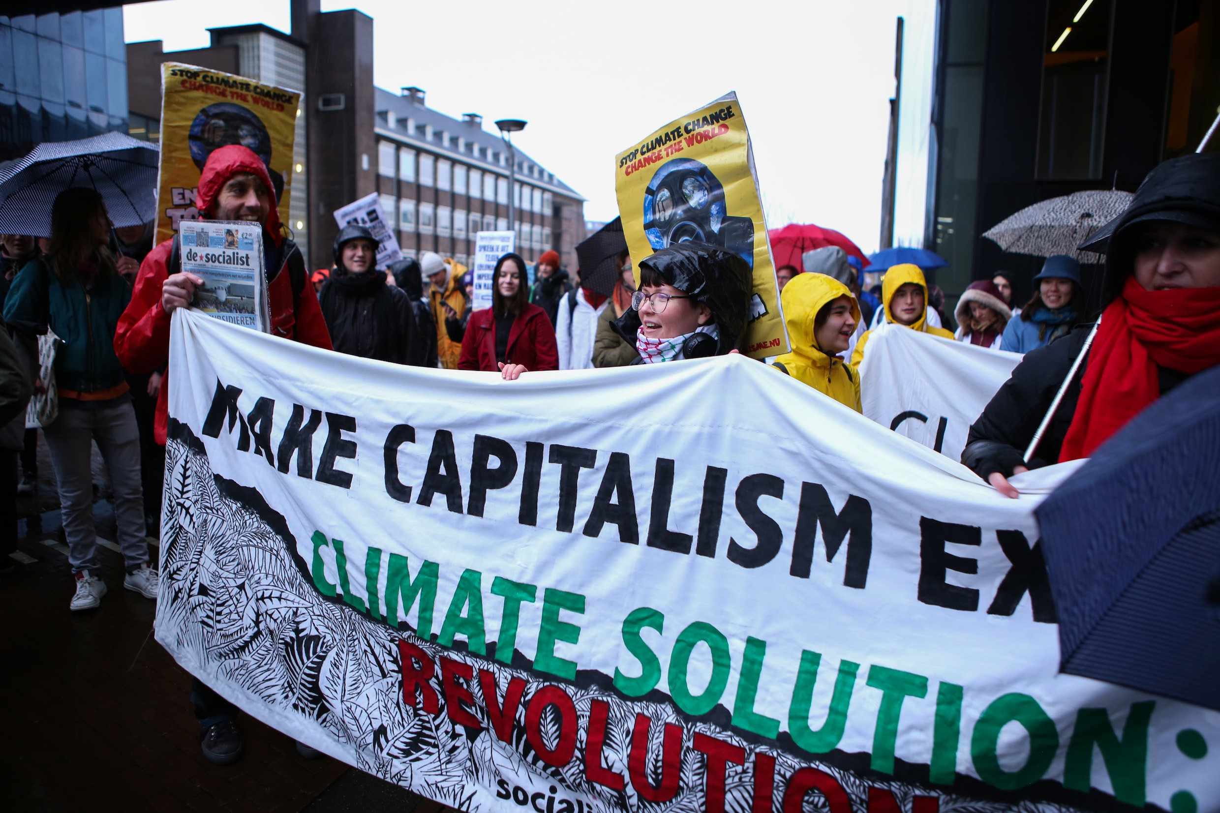 Hoe problematisch is financiering van Shell voor UvA-onderzoek? ‘Er is ...