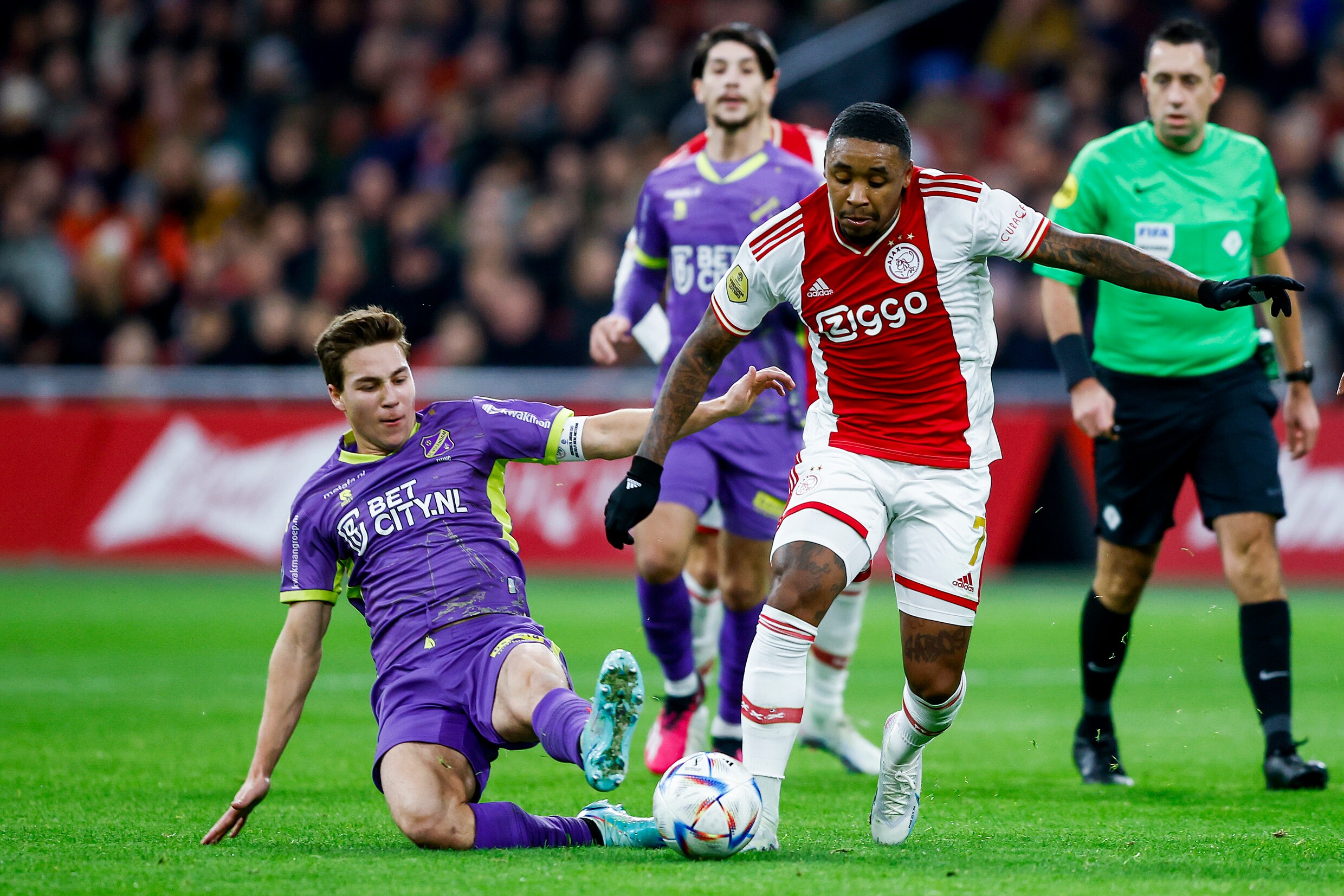 Eitings transferwaarde is 2 miljoen, die van Taylor 14 miljoen: wie zou ...