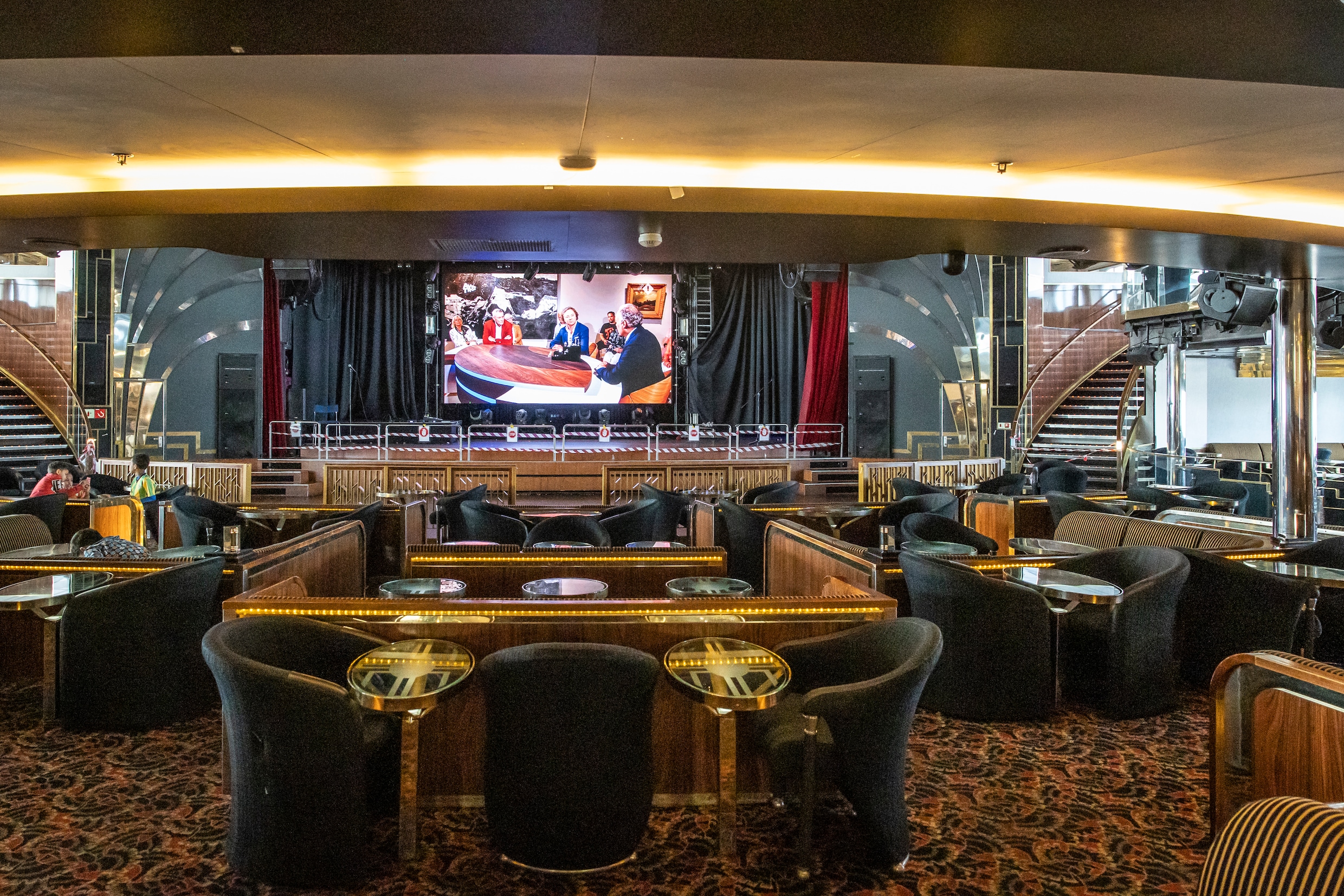 Noodopvang op de MS Galaxy wordt voor derde keer verlengd | Het Parool