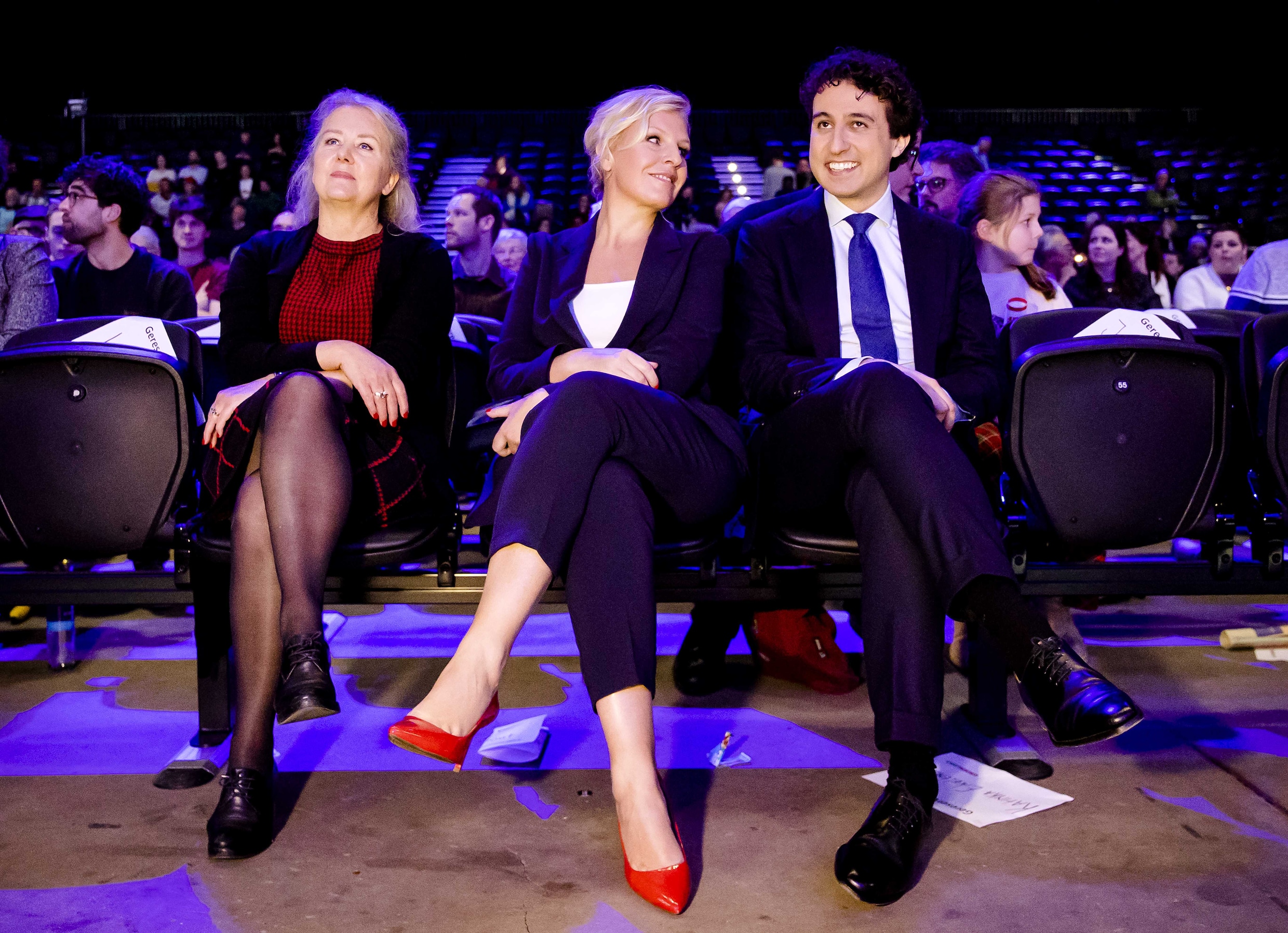 Zoek de verschillen bij gezamenlijk congres PvdA en GroenLinks: ‘De ...