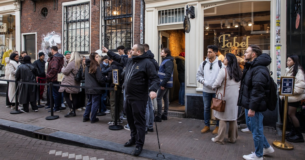 Rechter: ‘niet meer dan tien mensen in de rij’-regel voor Fabel Friet ...