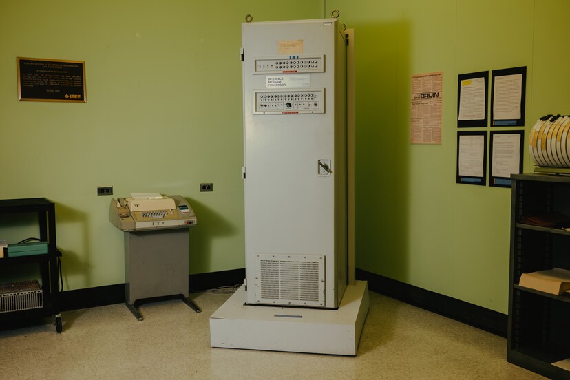 Hallo internet, bestaat u nog? Volgens deze onderzoeker niet | Het Parool