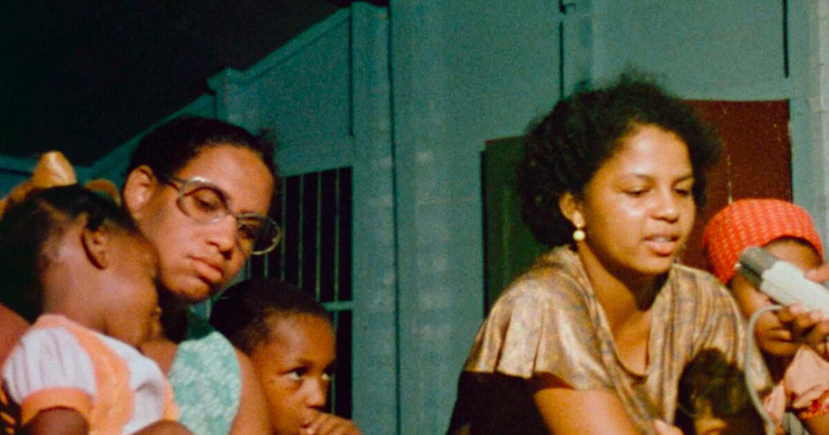 Recensie: documentaire over Surinaamse vrouwen is na 45 jaar nog altijd ...