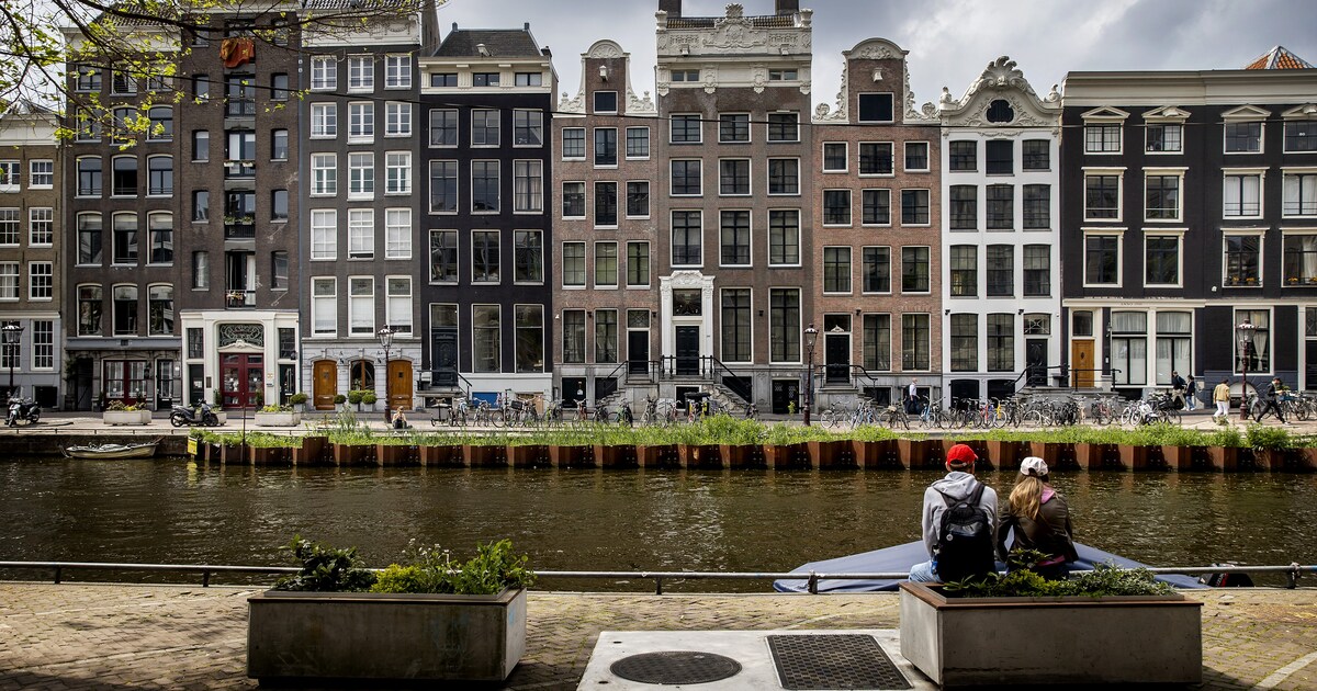 Opinie: ‘De decadentie van een pied-à-terre verergert de wooncrisis ...