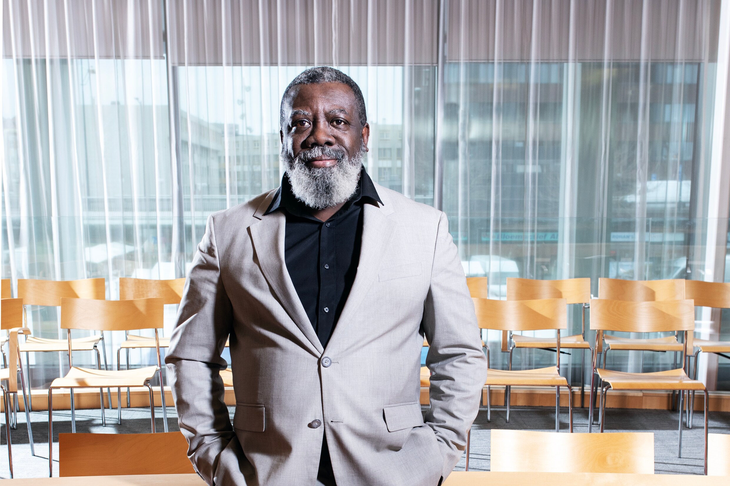 Stadsdeelbestuurder Raoul White over Zuidoost: ‘Onze kinderen worden ...