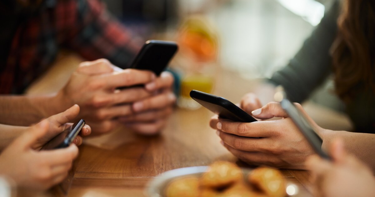 Opinie: ‘Beperk het gebruik van smartphones bij kinderen (en dat begint ...