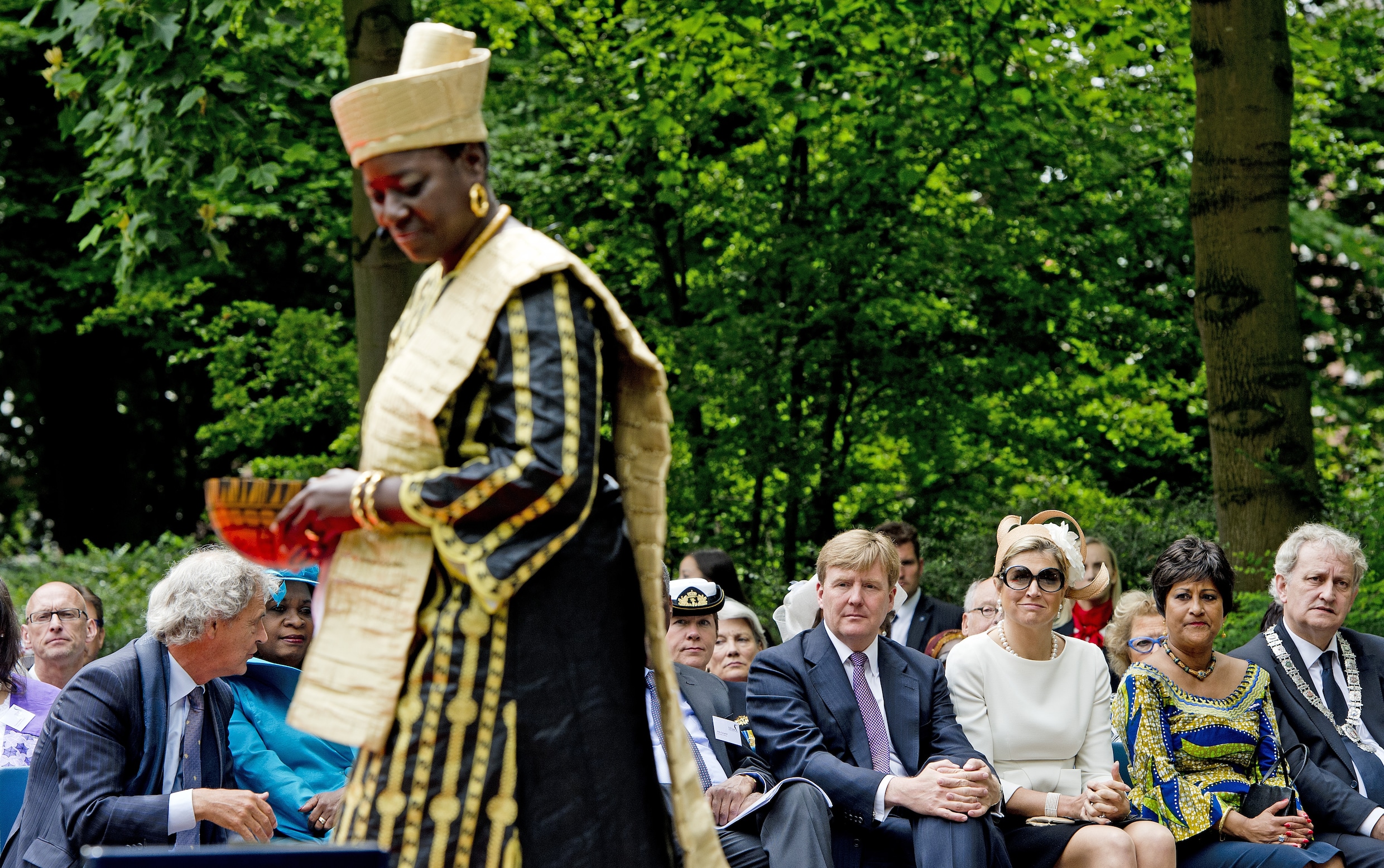 Tien jaar geleden stond Amsterdam voor het eerst echt stil bij het ...