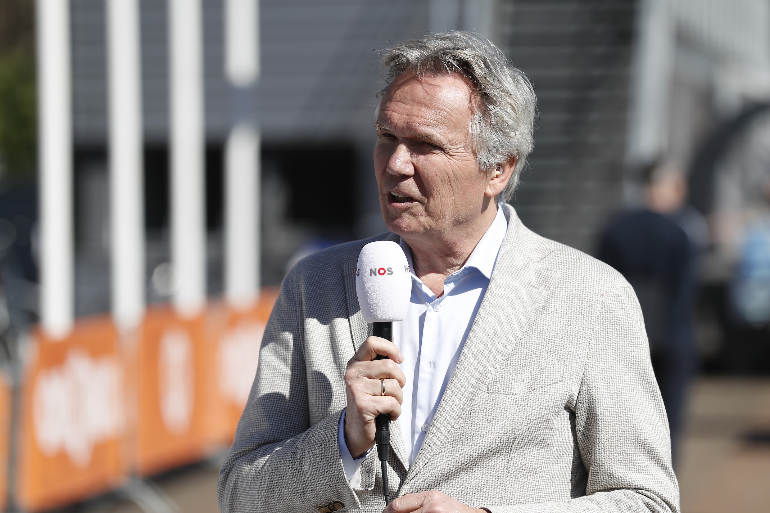 Tom Egbers erkent uitschelden van collega met wie hij affaire had: ‘Maar nooit met dood bedreigd ...