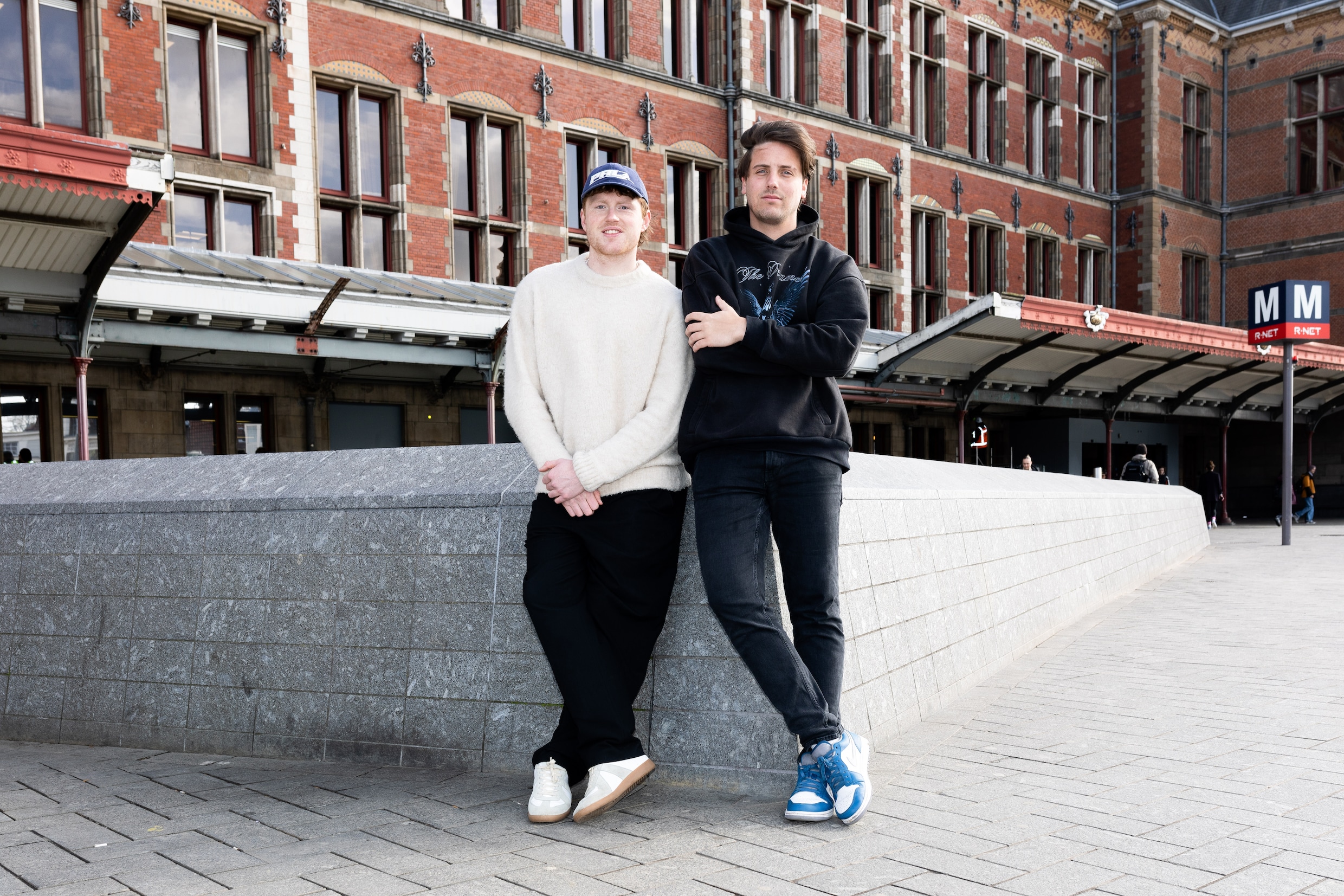 Hun housefeesten zijn altijd nét een beetje anders: ‘Het Amsterdamse ...