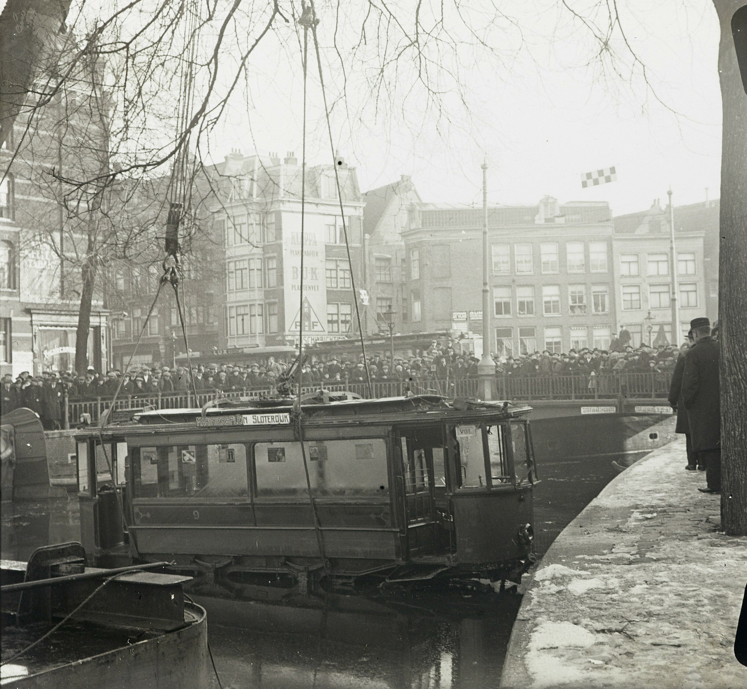 Brug 149: 20½ dingen die u niet weet over de Amsterdamse Bullebak (maar ...
