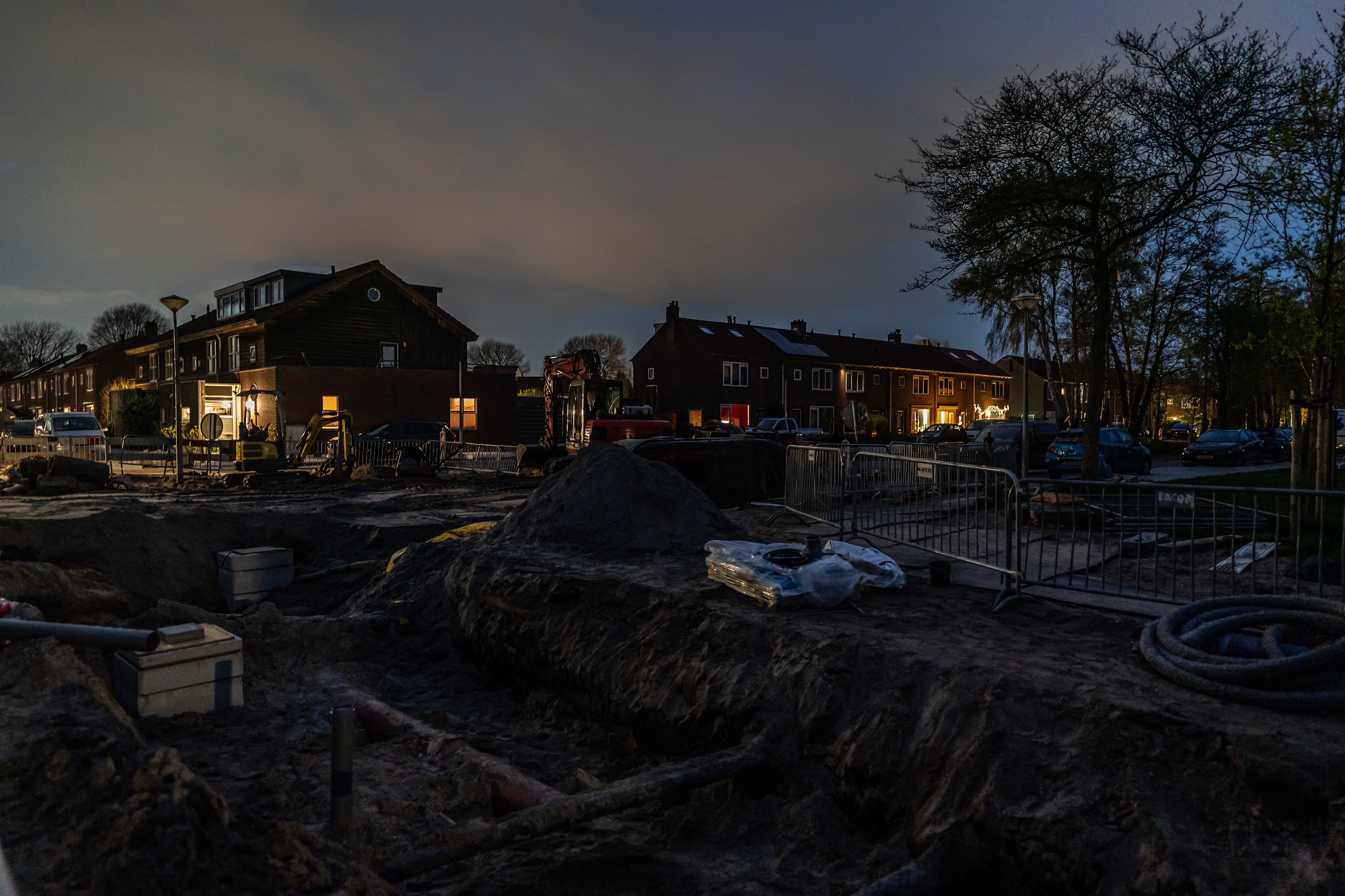 Driemond zit al maanden zonder straatverlichting: ‘Je ziet gewoon niet ...
