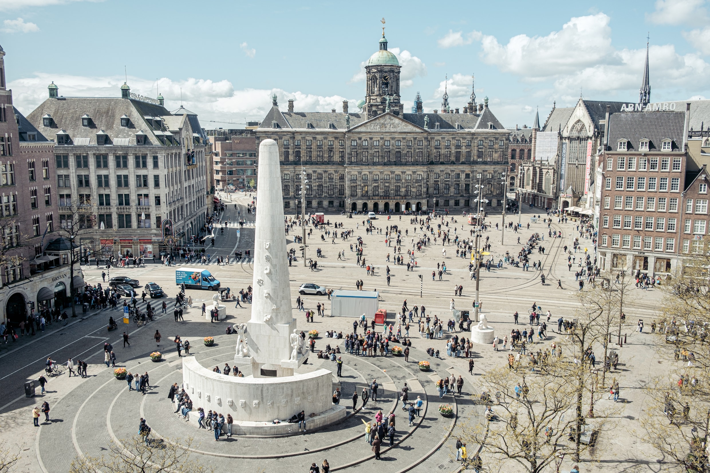 Juffrouw Scholten hoeft niet te smelten op de Dam: Amsterdamse raad wil ...