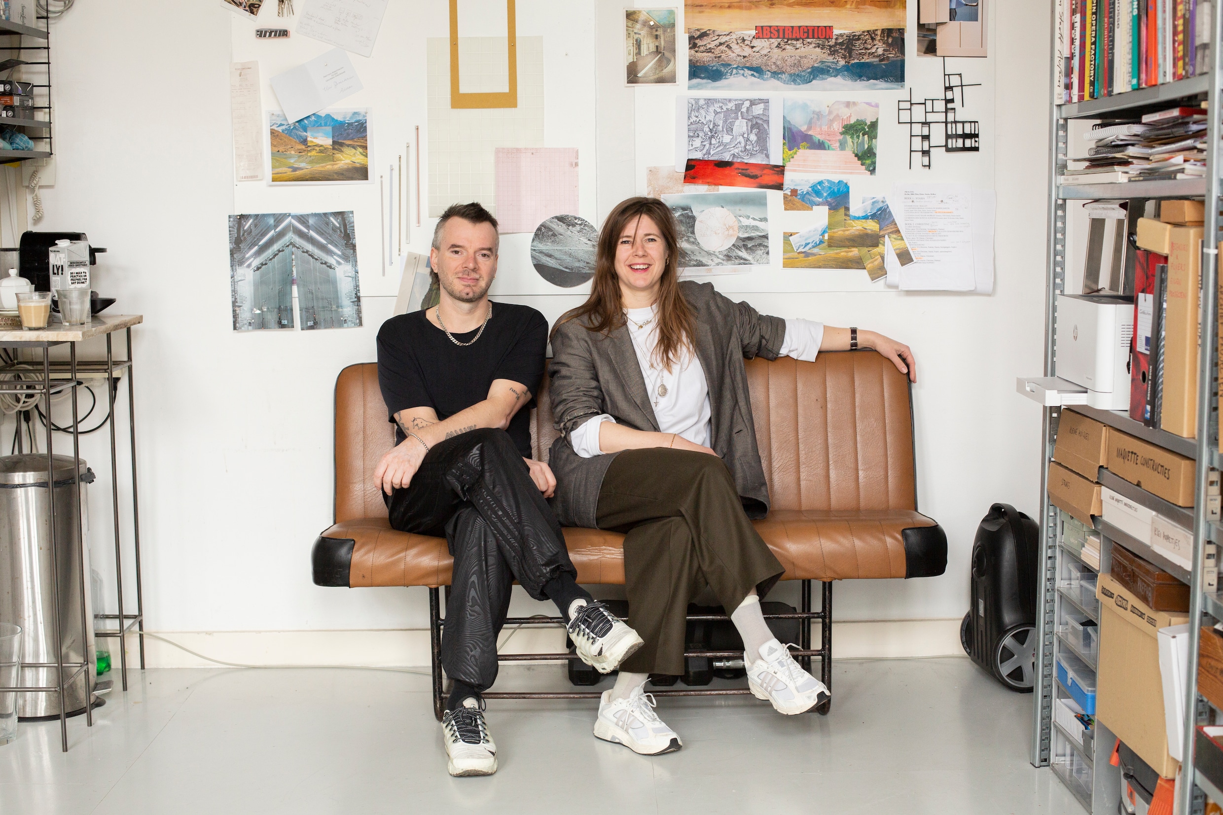 Geliefden Marloes en Wikke zijn een gewild ontwerpduo voor theater ...