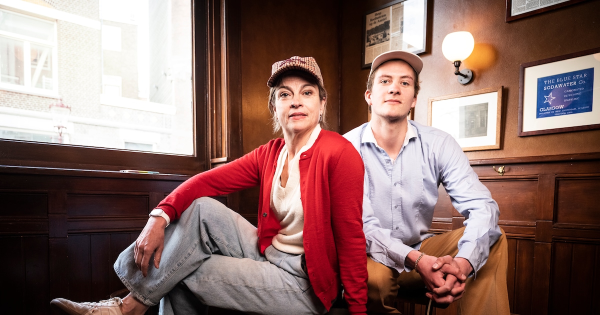 Na het overlijden van Floor van Liemt is de band tussen Alexa (56) en ...