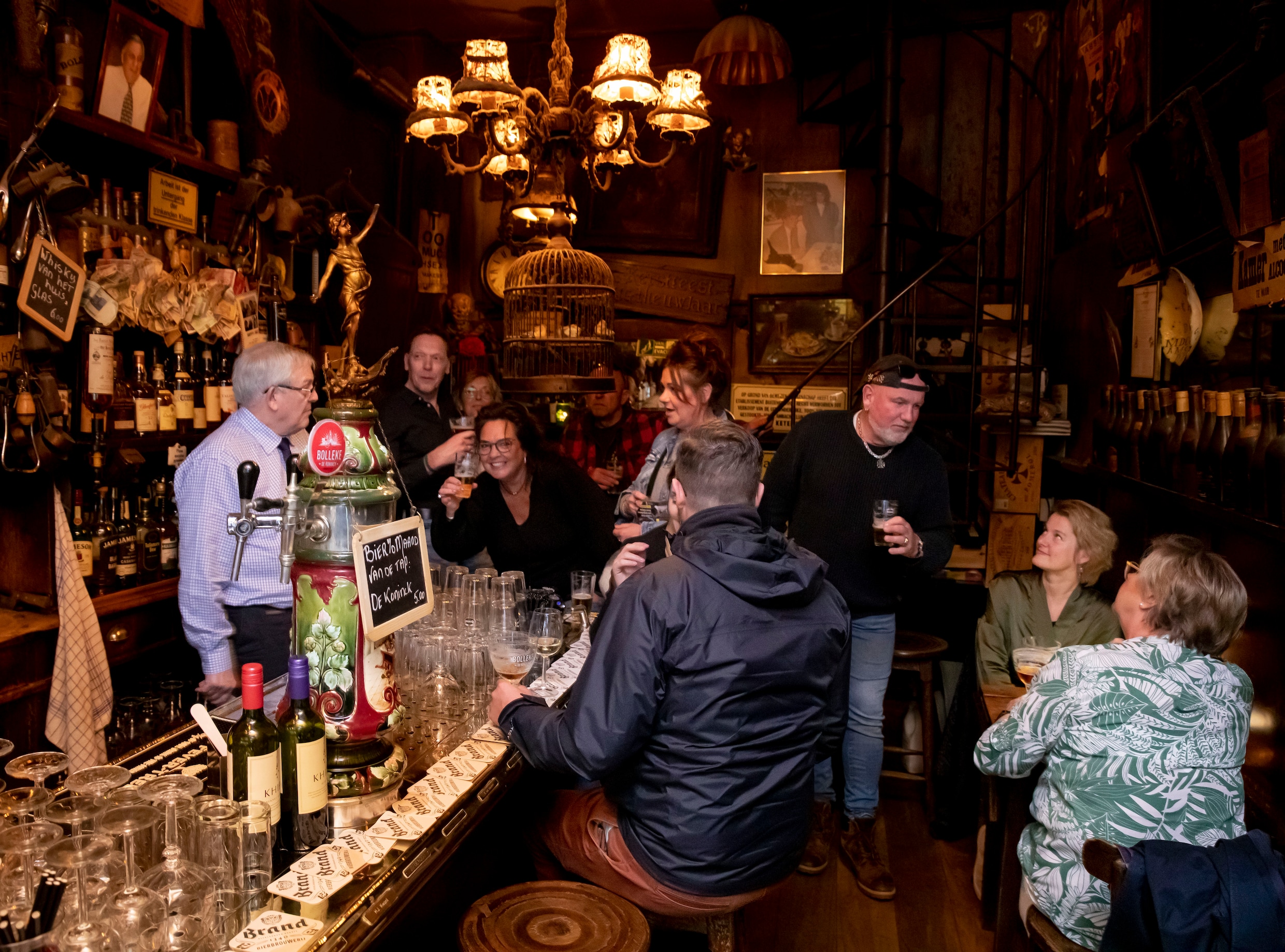 Zin in een borrel op een historische plek? Dit zijn de 6 oudste kroegen ...