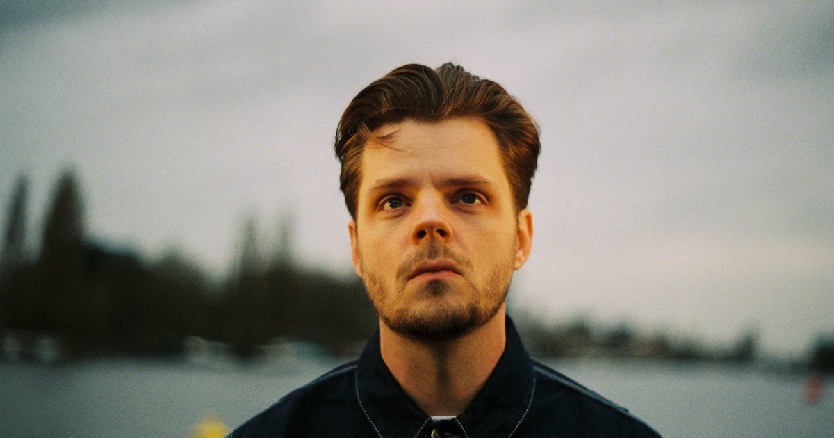 Recensie: De melancholische liefdesliedjes van Benjamin hebben iets ...