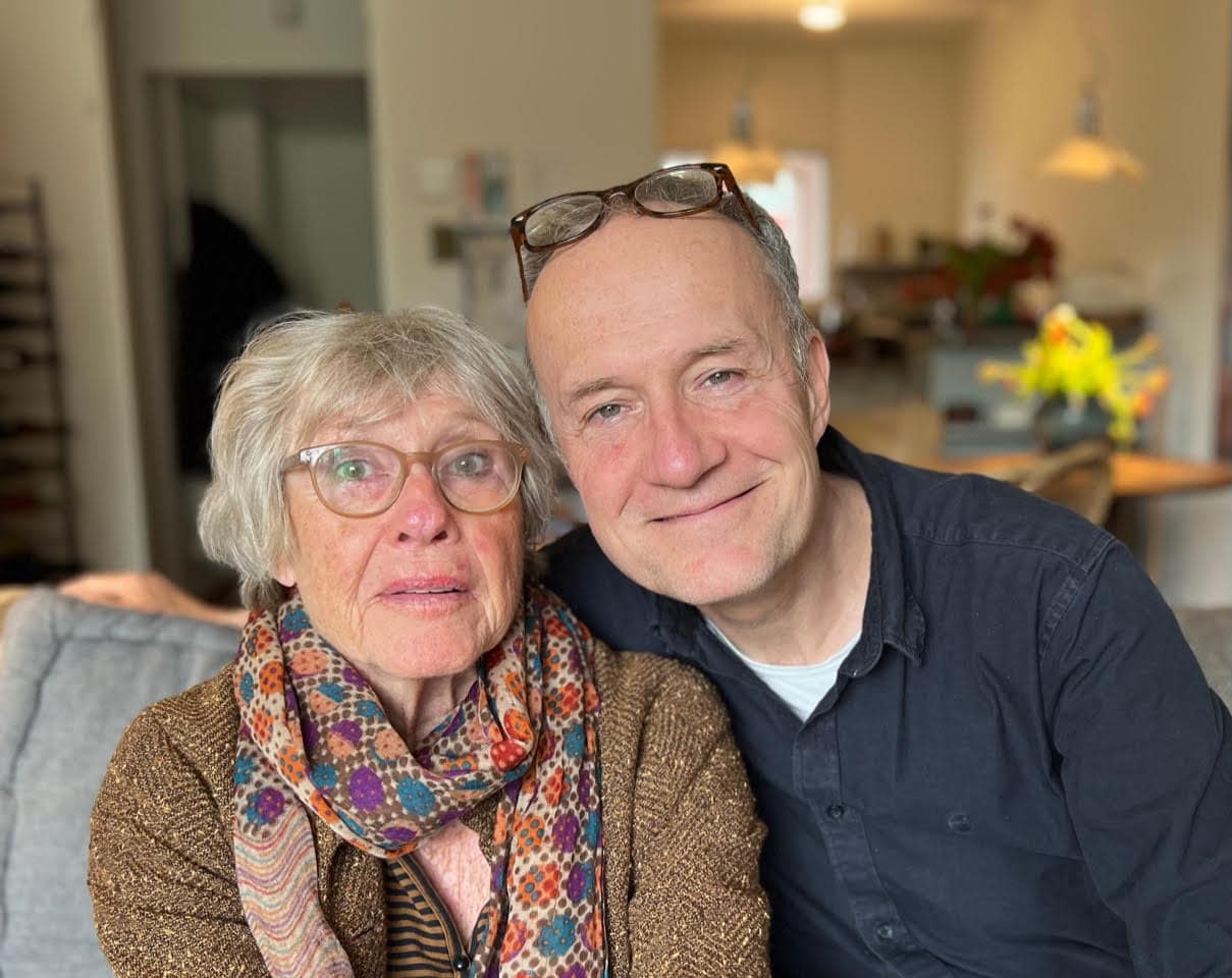 Titia en Gijs Frieling ontwierpen een groot poppenhuis: ‘Jaguari ...