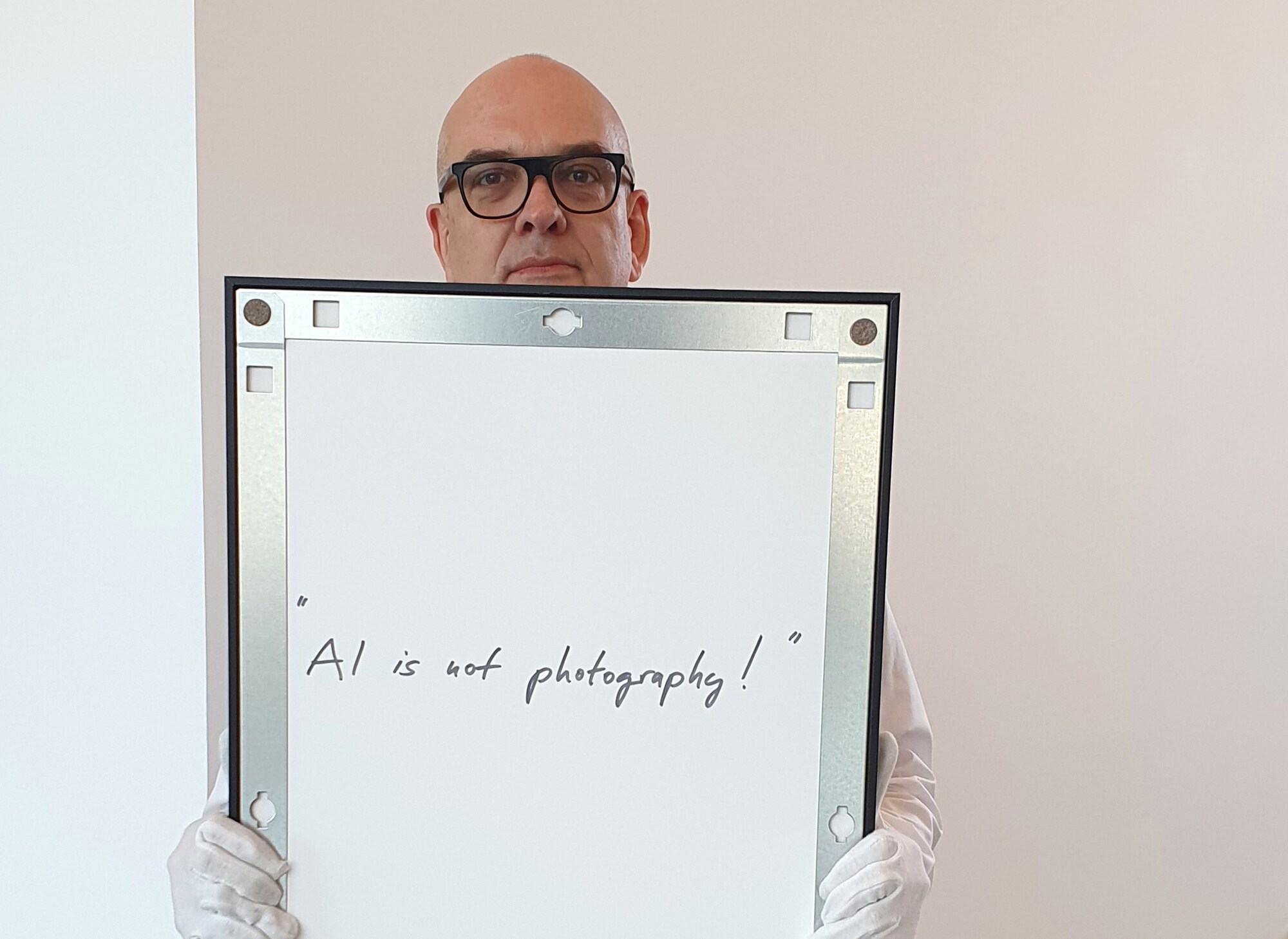 Boris Eldagsen won fotoprijs met behulp van kunstmatige intelligentie ...