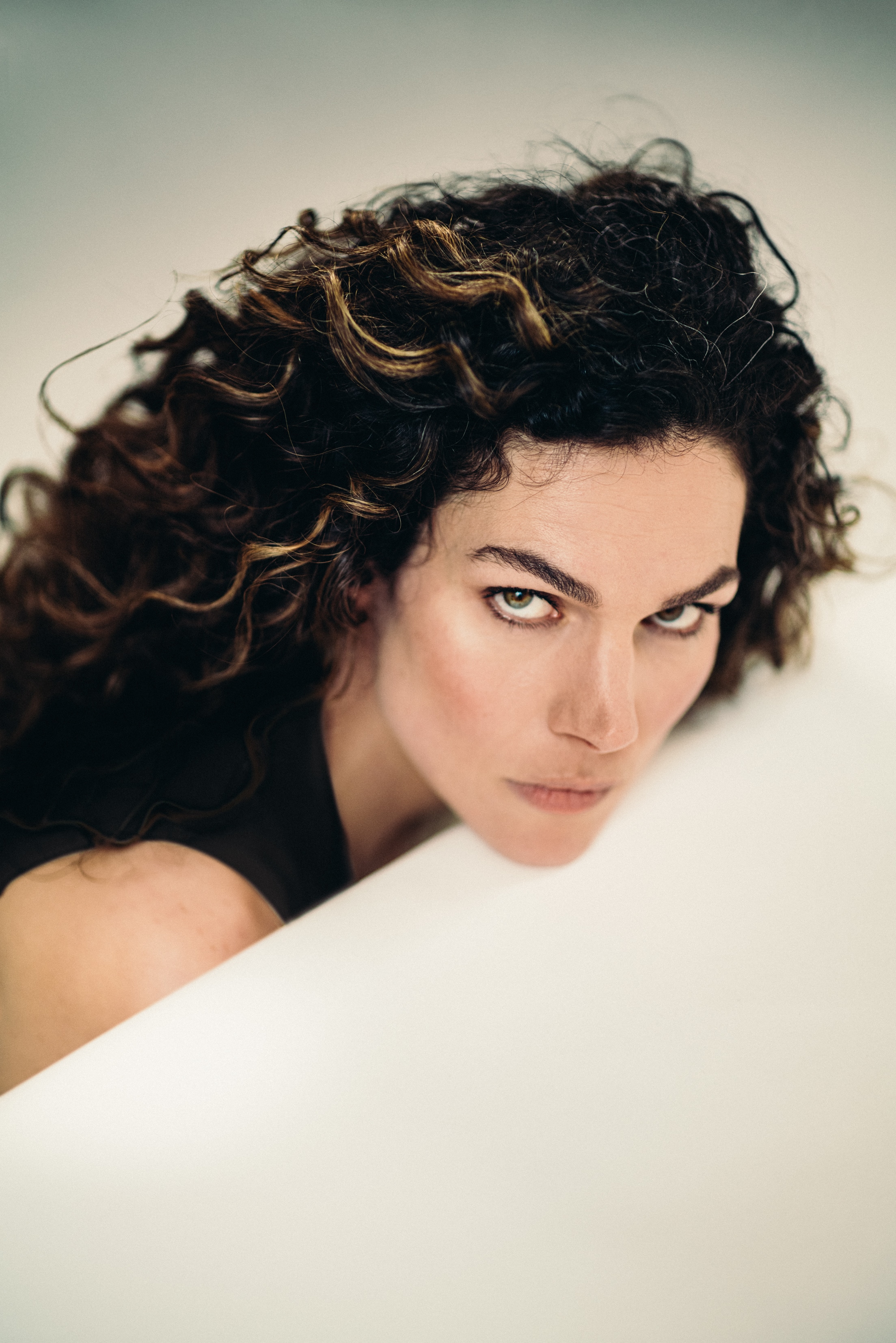 Actrice Anna Drijver (39): ‘Het is gevaarlijk om een vrij meisje te ...