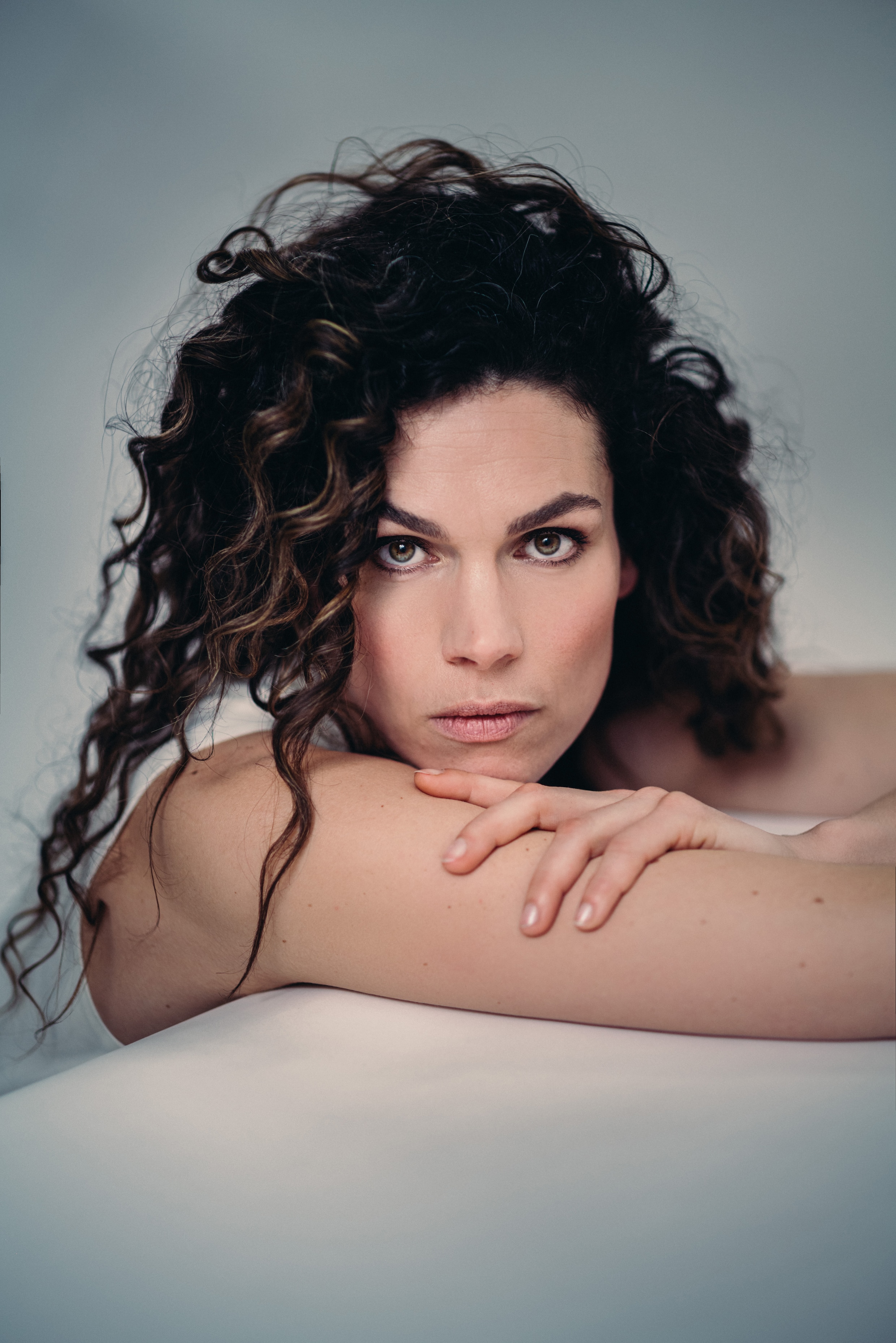 Actrice Anna Drijver (39): ‘Het is gevaarlijk om een vrij meisje te ...