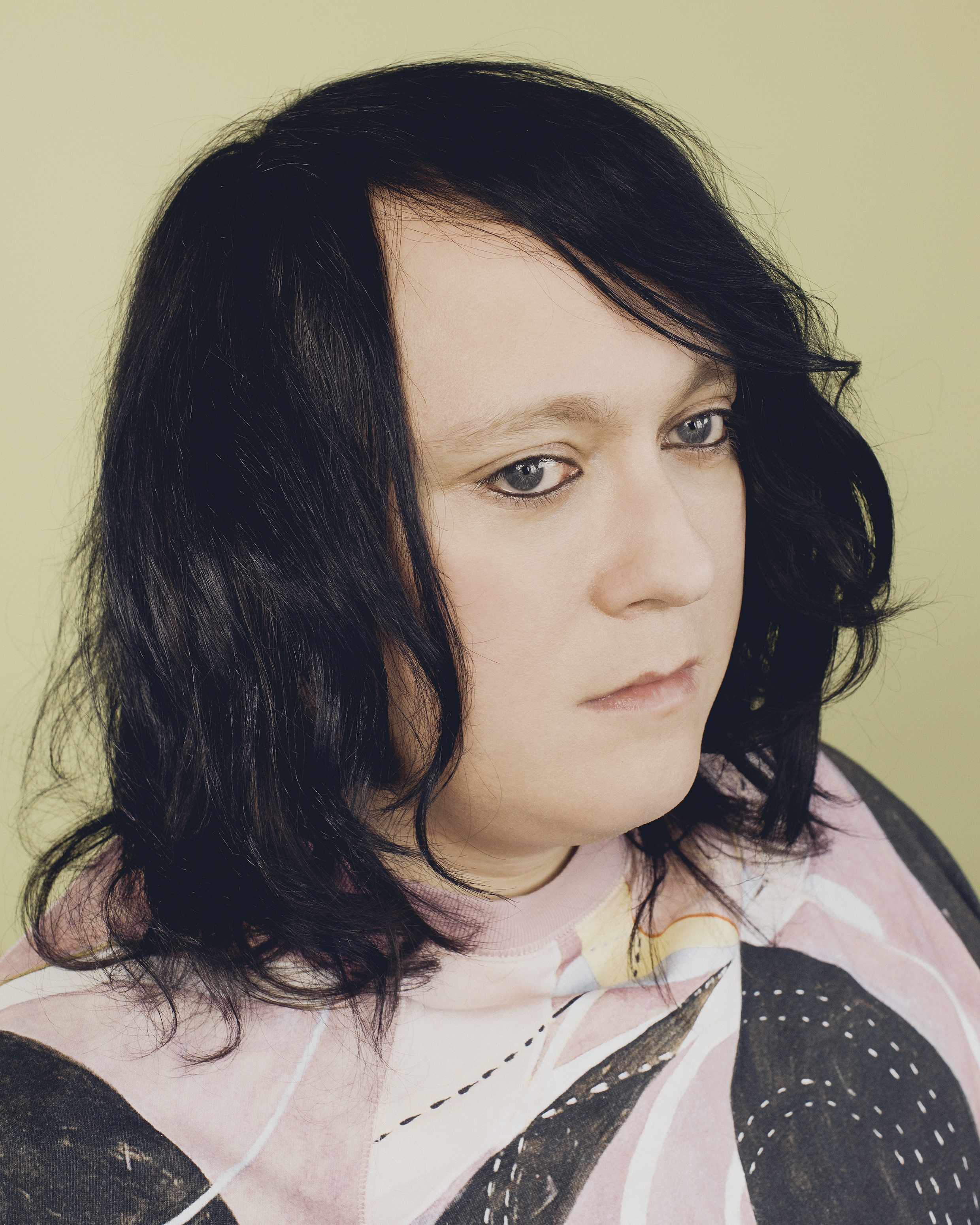 Zangeres Anohni keert terug naar de Amsterdamse straat waar ze woonde ...