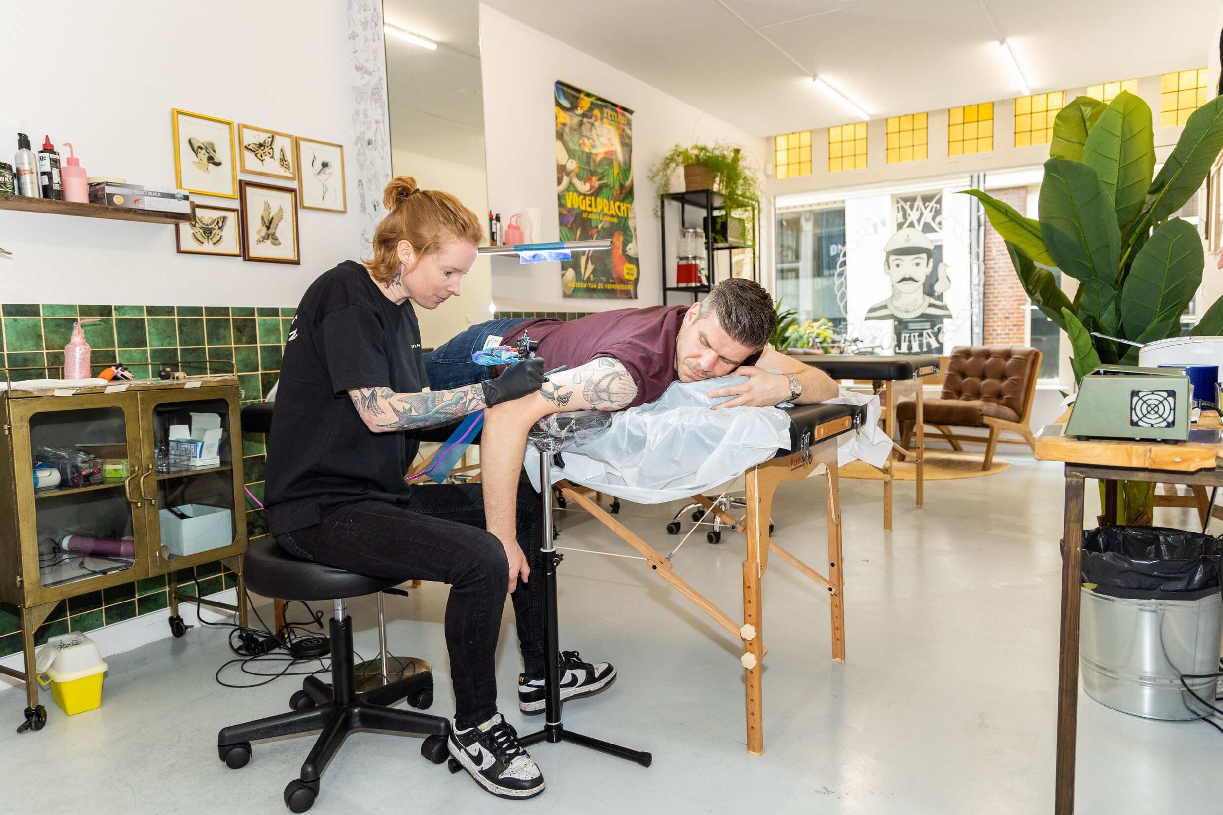 Laat een zeemanstattoo zetten bij Studio Sailor in de Driehoekbuurt ...