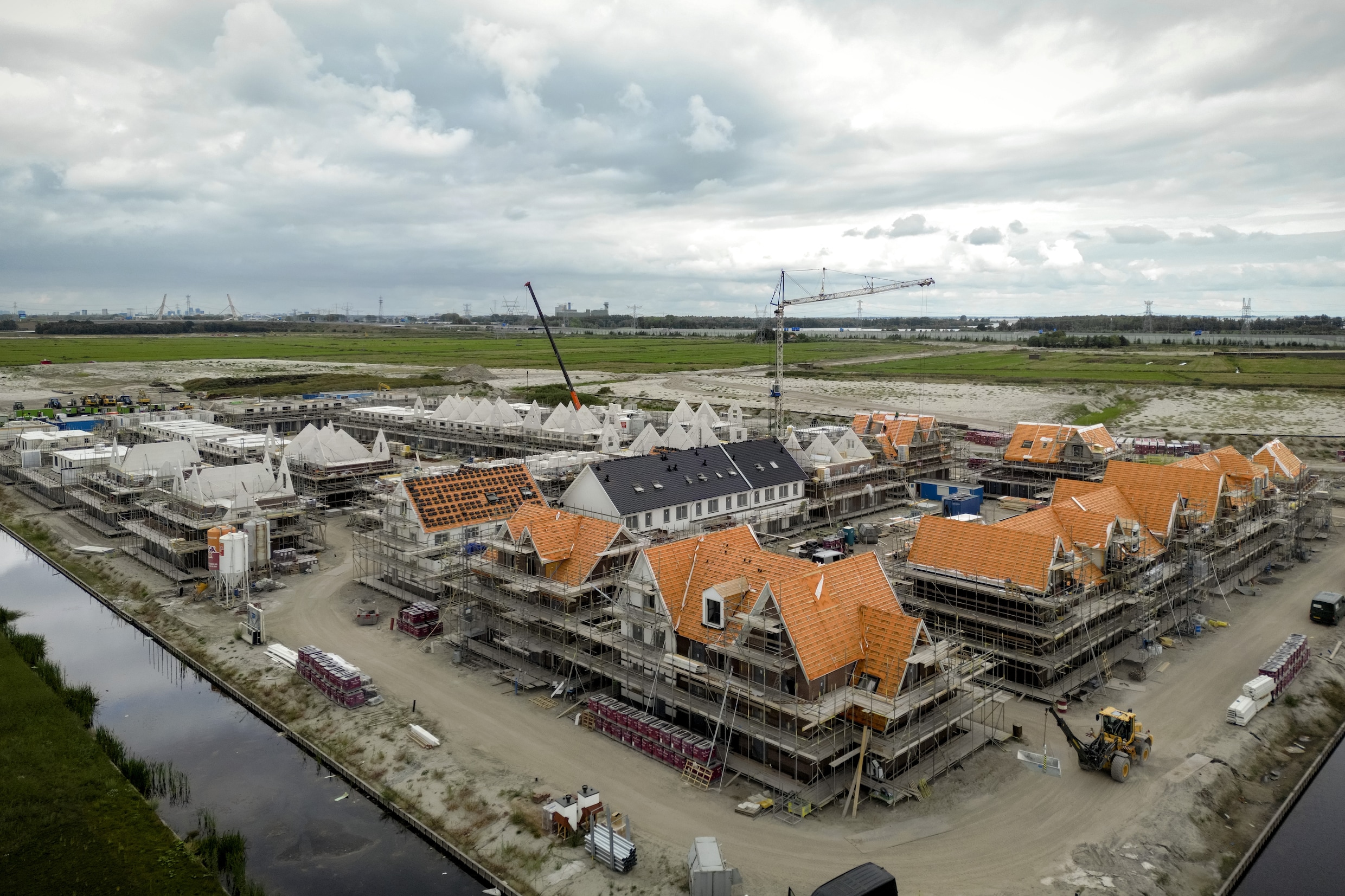 Gemeente zet bouw 600 extra woningen Weesp door, ondanks tekort aan ...