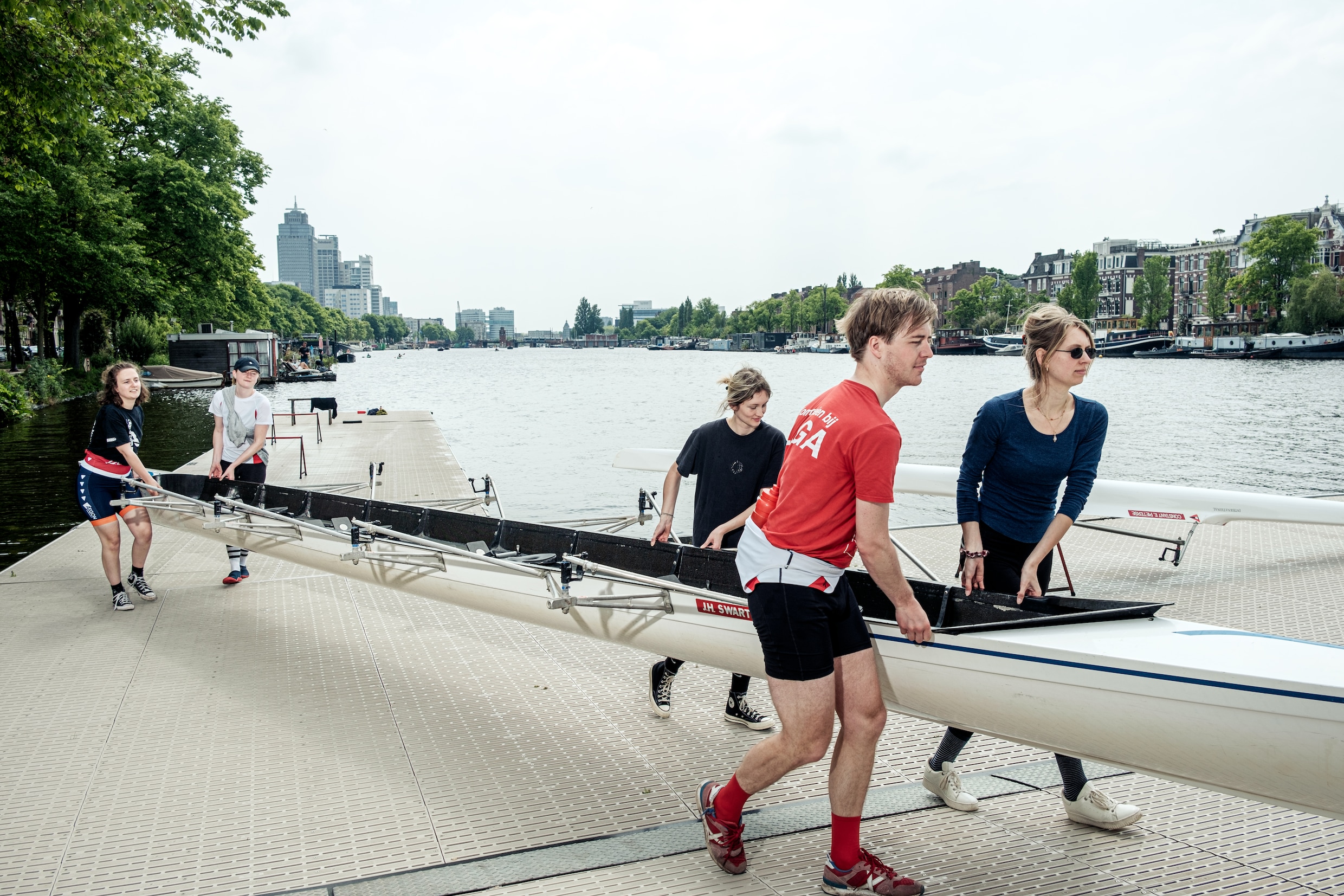 175 jaar roeien bij Amsterdams oudste sportvereniging De Hoop: ‘De ...