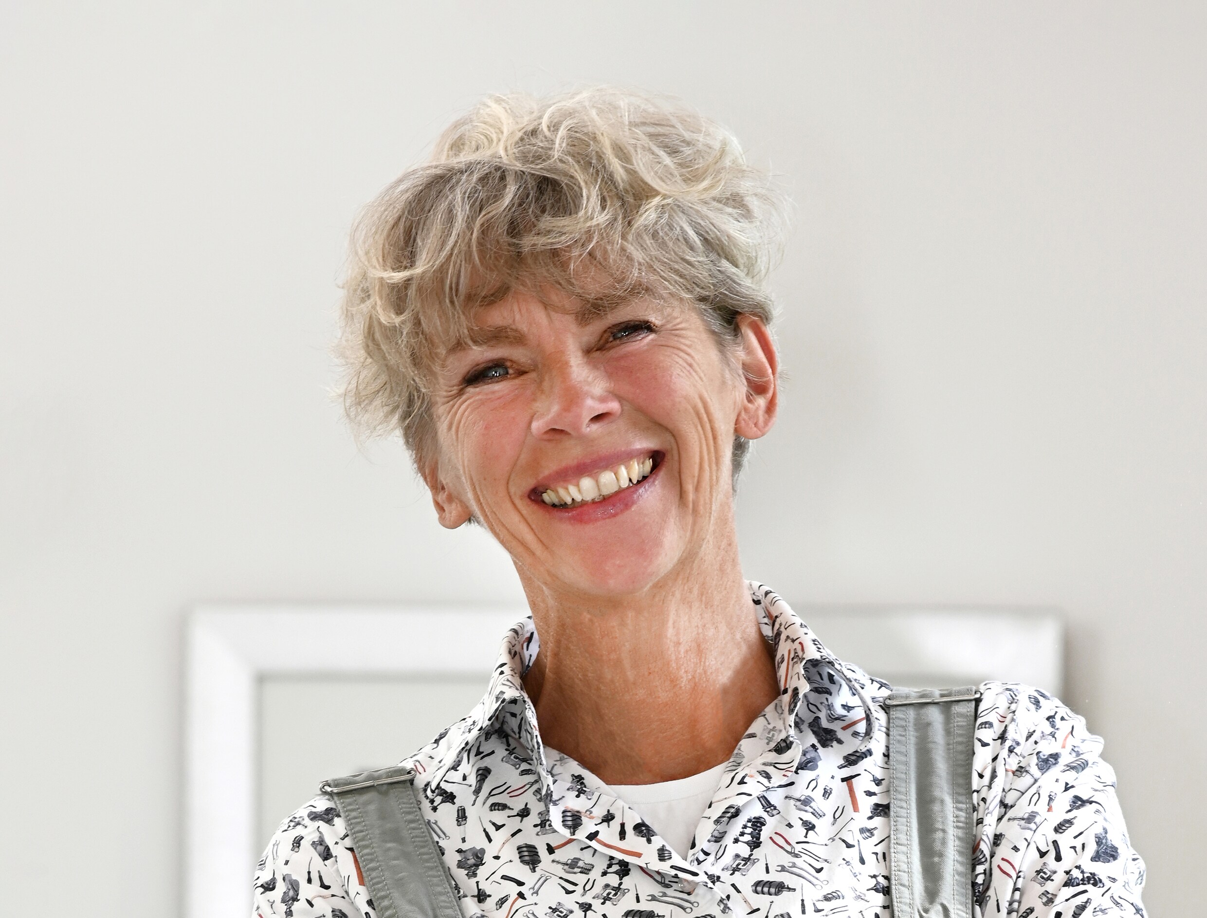 Dramaserie over populaire Hoe overleef ik-boek voor volwassenen in de ...