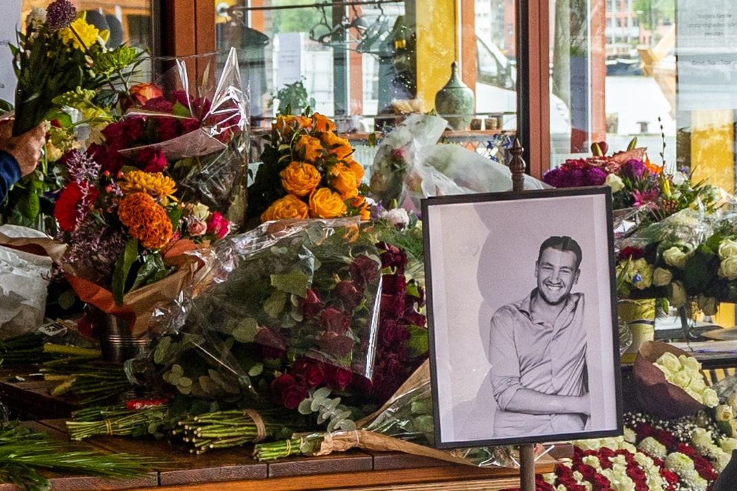 Jimmy Schepers (2002-2023) was de sfeermaker die alle vrienden bij ...