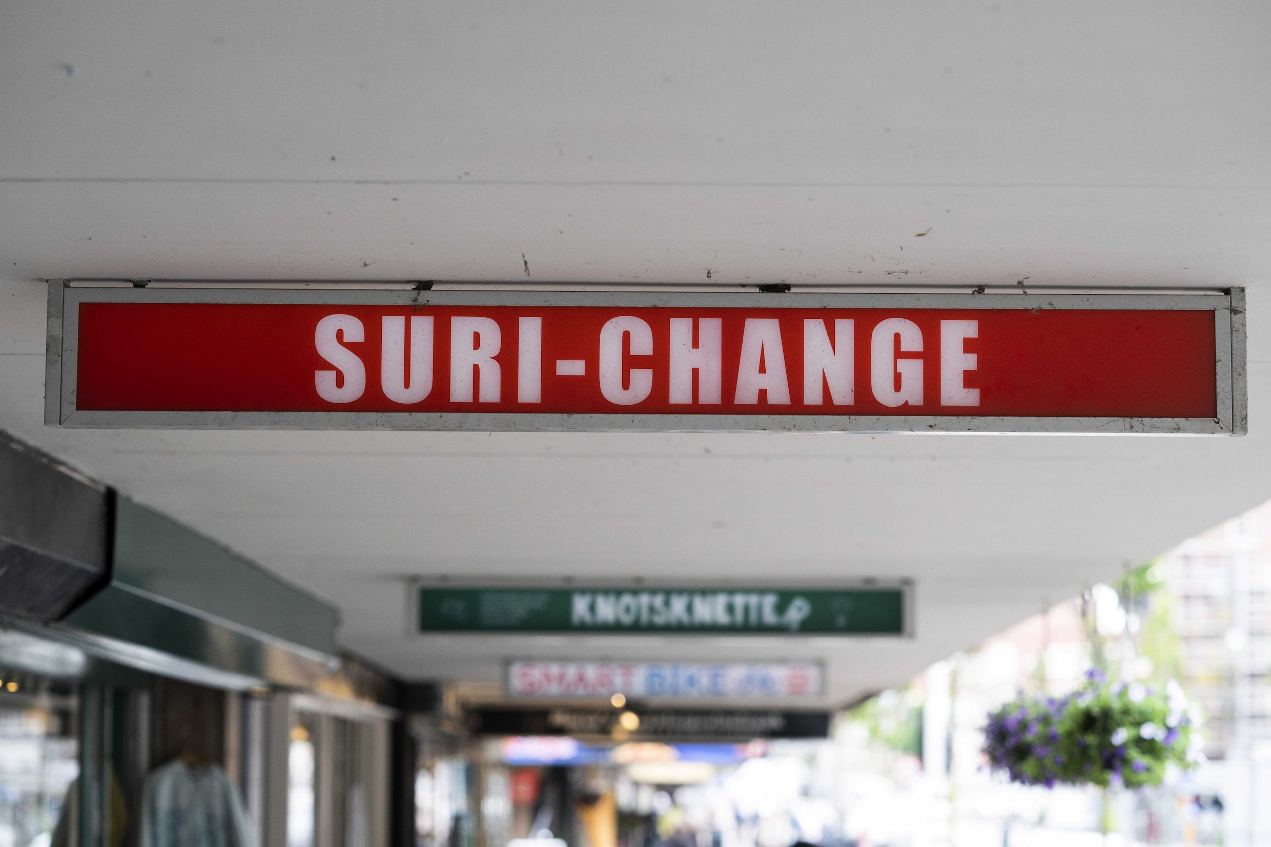 Suri-Change: 20.000 euro voor tip die leidt naar daders explosies | Het ...