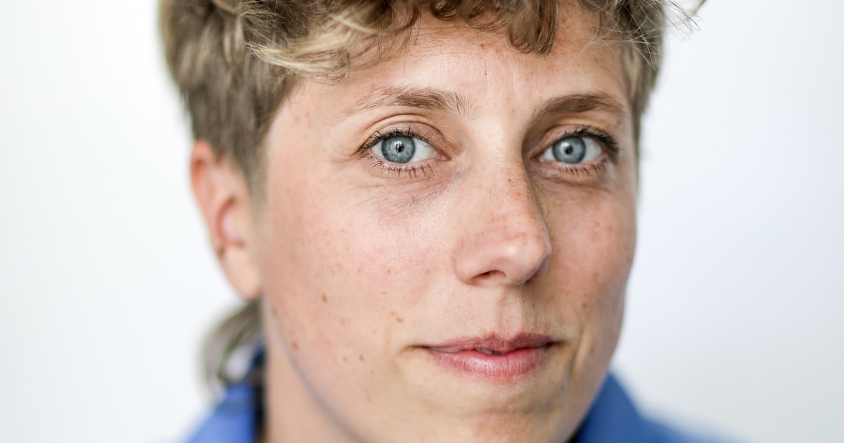 Mirthe van Doornik schreef een roman over een eenzame chef: ‘De keuken ...