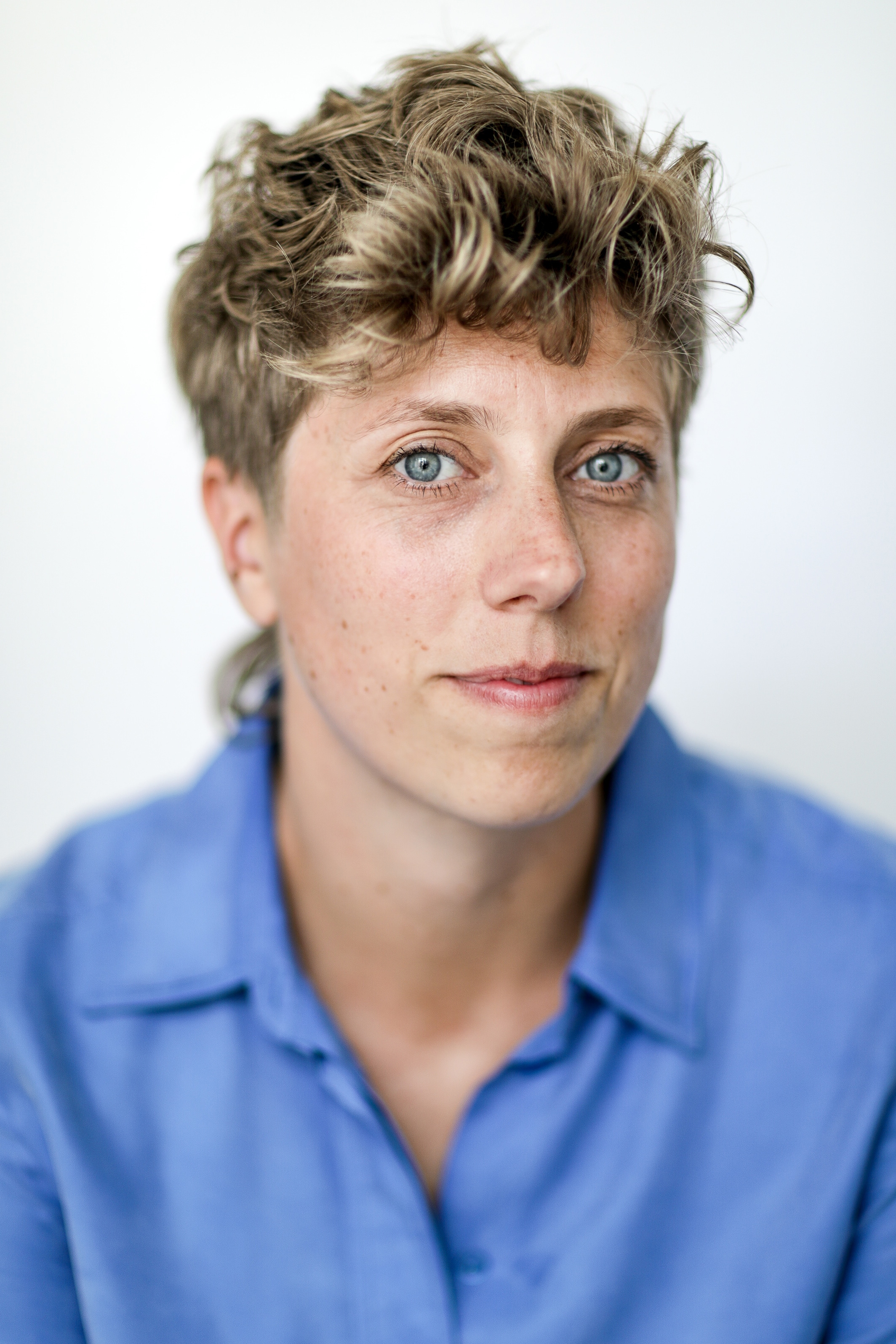 Mirthe van Doornik schreef een roman over een eenzame chef: ‘De keuken ...