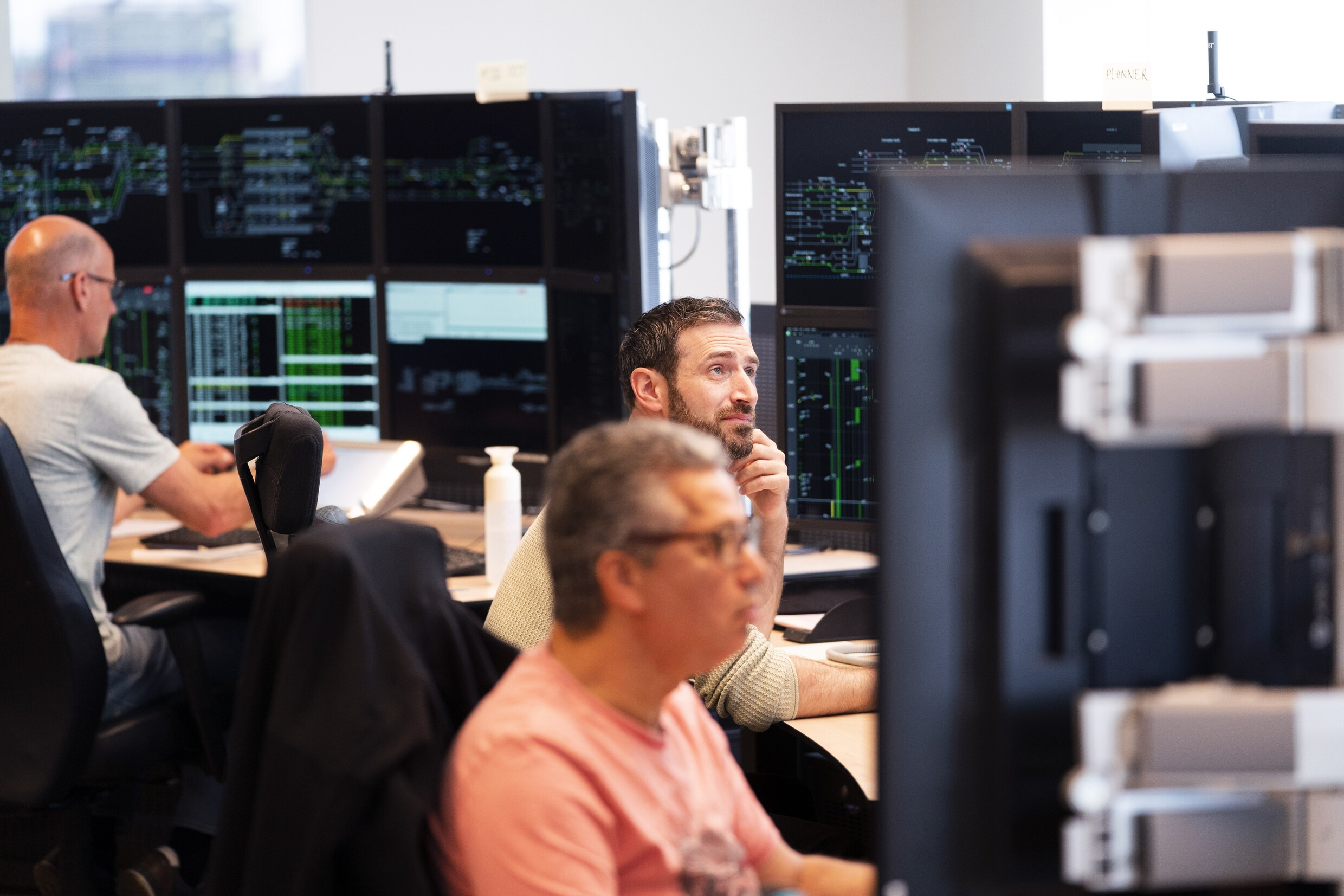 Teruglezen | Treinstoring Amsterdam: ProRail ‘kon niet eerder handelen ...